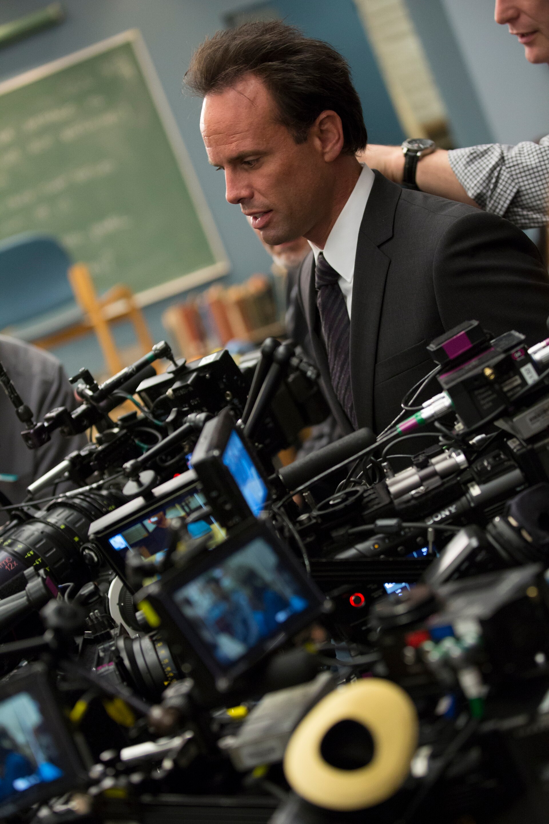 null: Behind the Scenes of "Cooperative Polygraphy" Photo: 1497046 ...