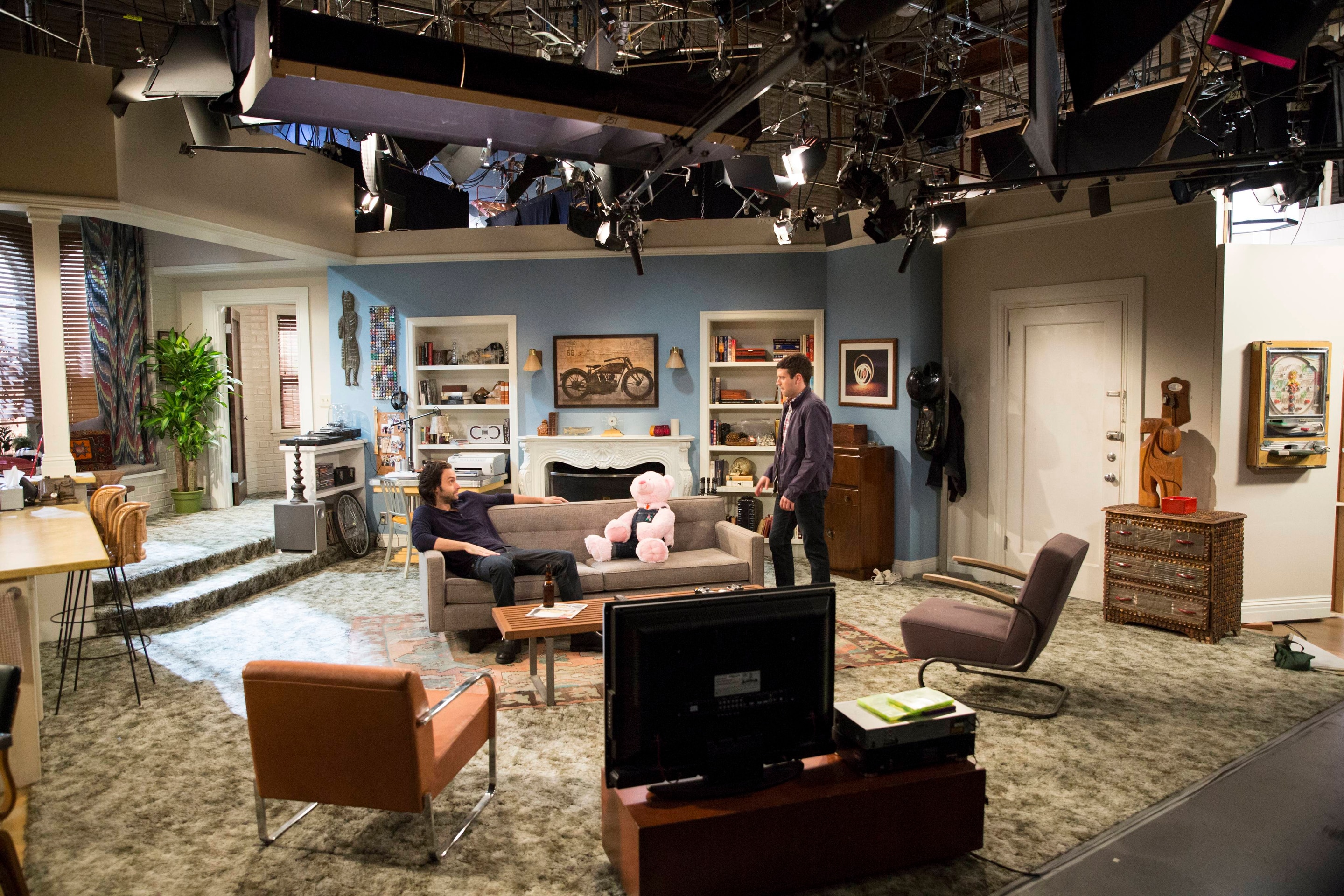 Undateable: Behind the Scenes: The Switch Photo: 1747651 - NBC.com