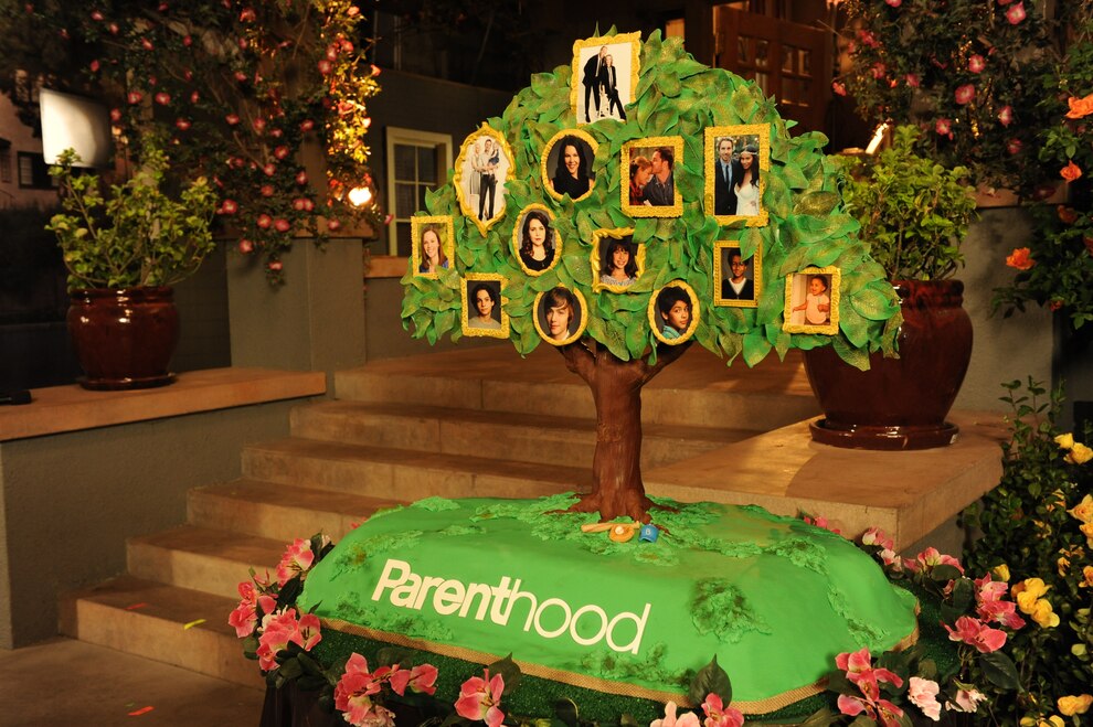 null: In Celebration of Parenthood's 100th Episode Photo: 2173556 - NBC.com