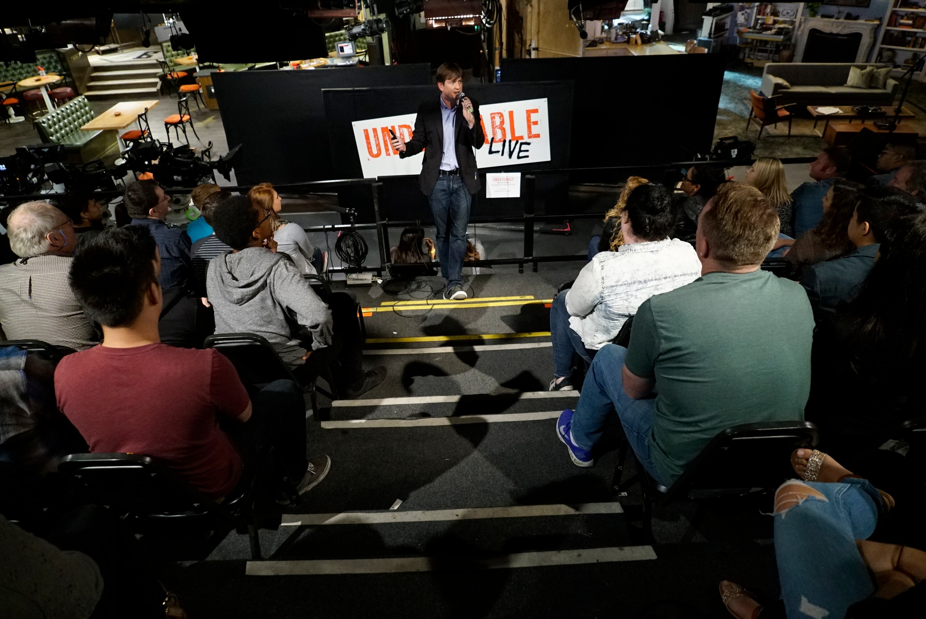 Undateable: A Puppet Walks Into A Bar Photo: 2540376 - NBC.com