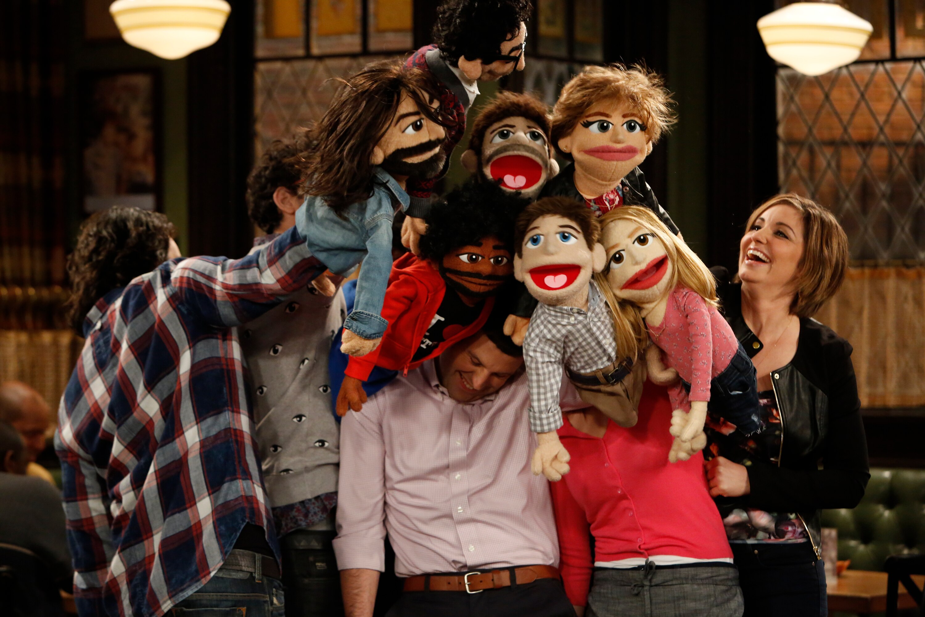 Undateable: A Puppet Walks Into A Bar Photo: 2540461 - NBC.com
