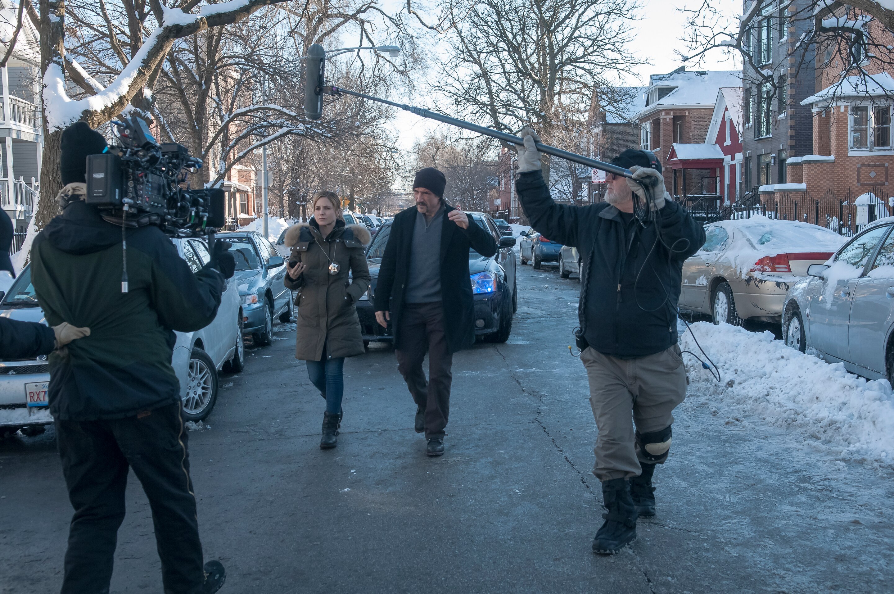 Chicago P.D.: Behind the Scenes: What Puts You On That Ledge Photo ...