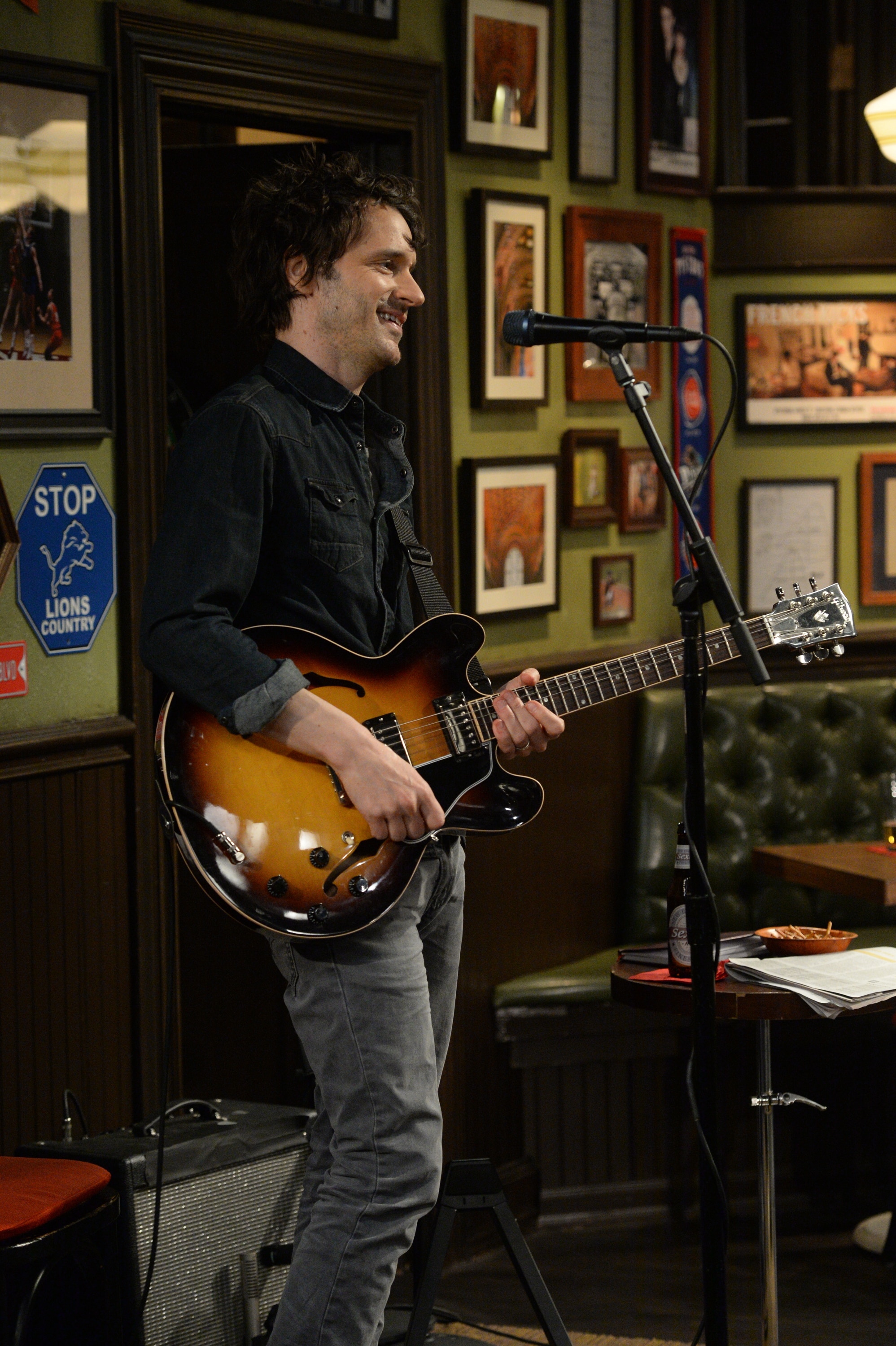 Undateable: A Live Show Walks into a Bar - Version 2 Photo: 2343526 ...