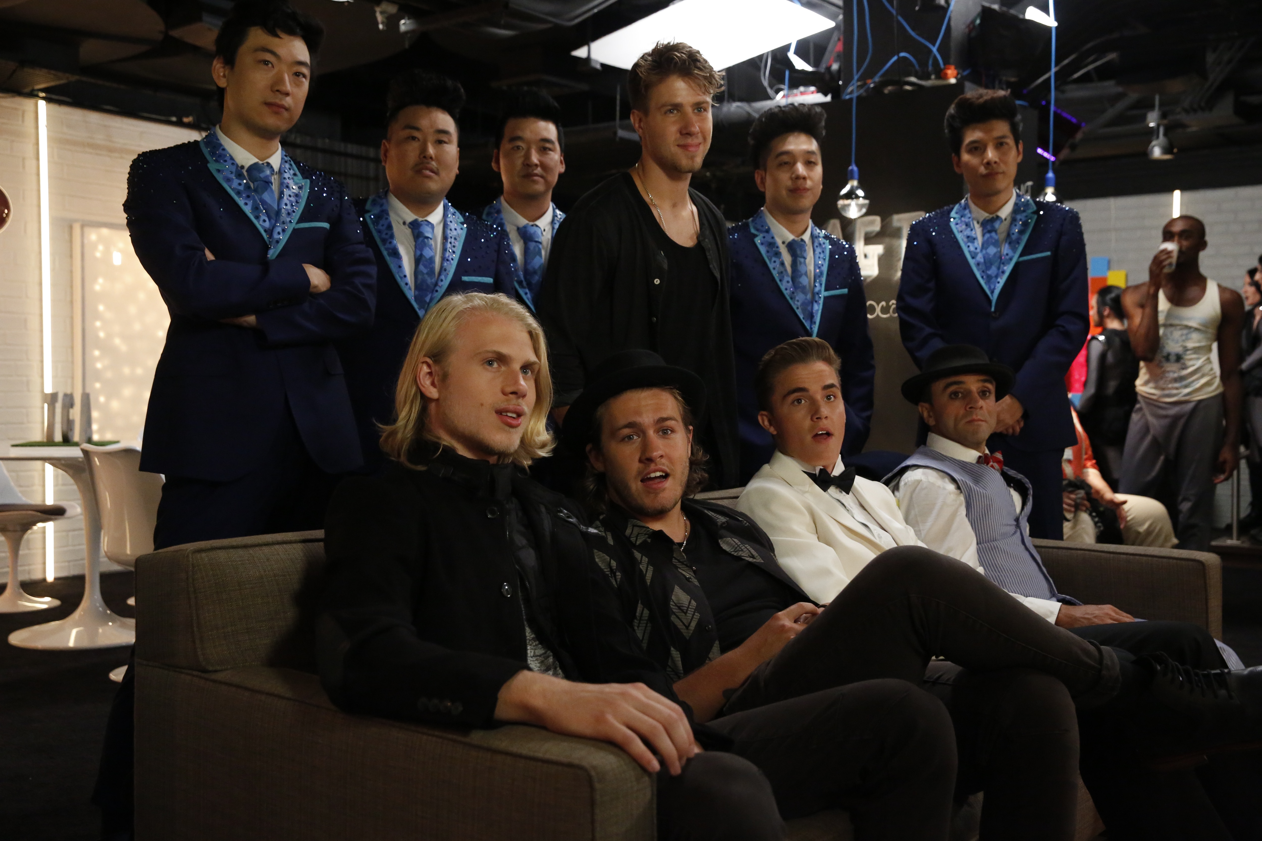 null: Live Performances 2: Behind the Scenes Photo: 2458766 - NBC.com