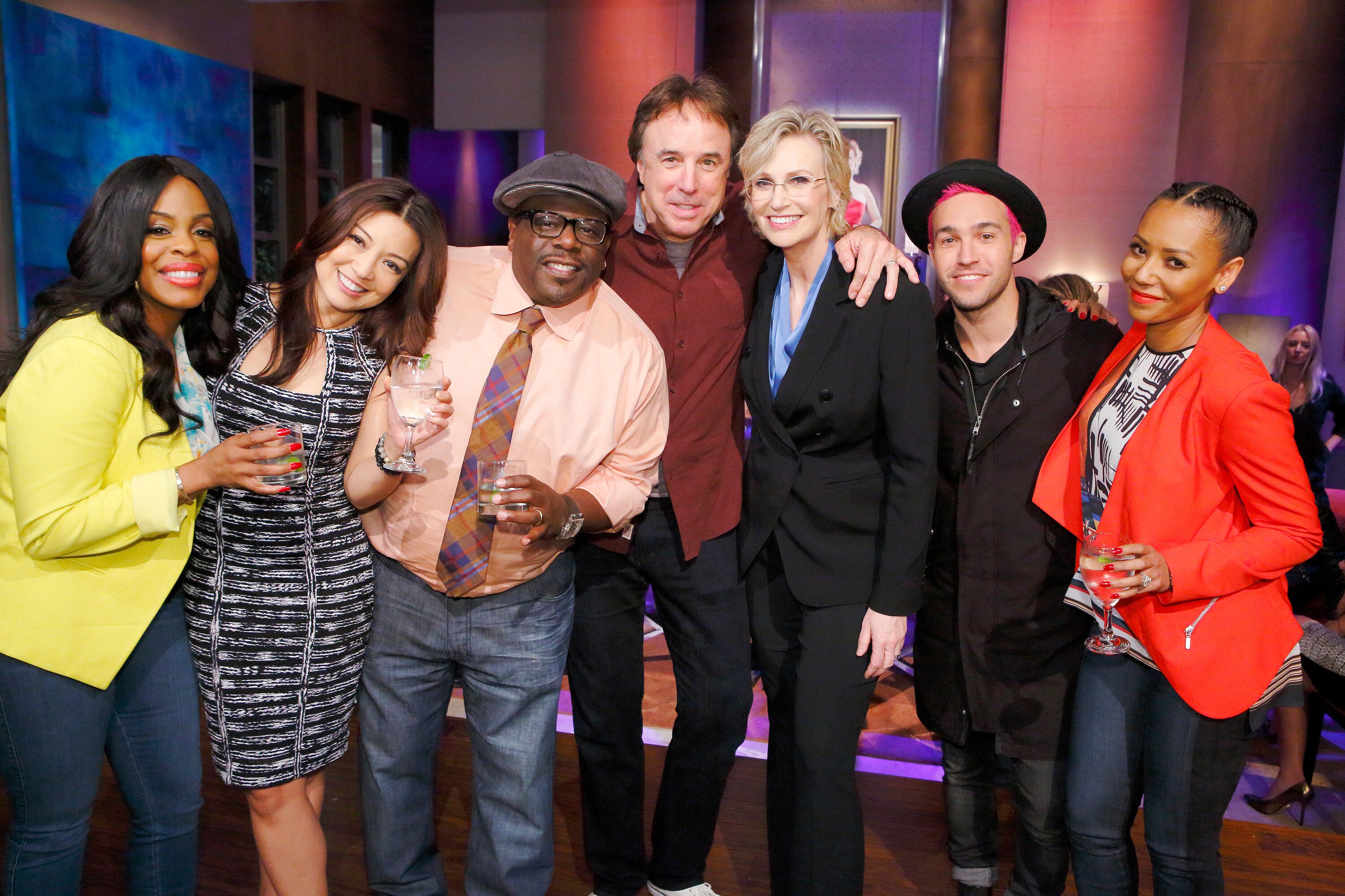 null: Photos from Cedric Gives Niecy A Hand Photo: 2476751 - NBC.com