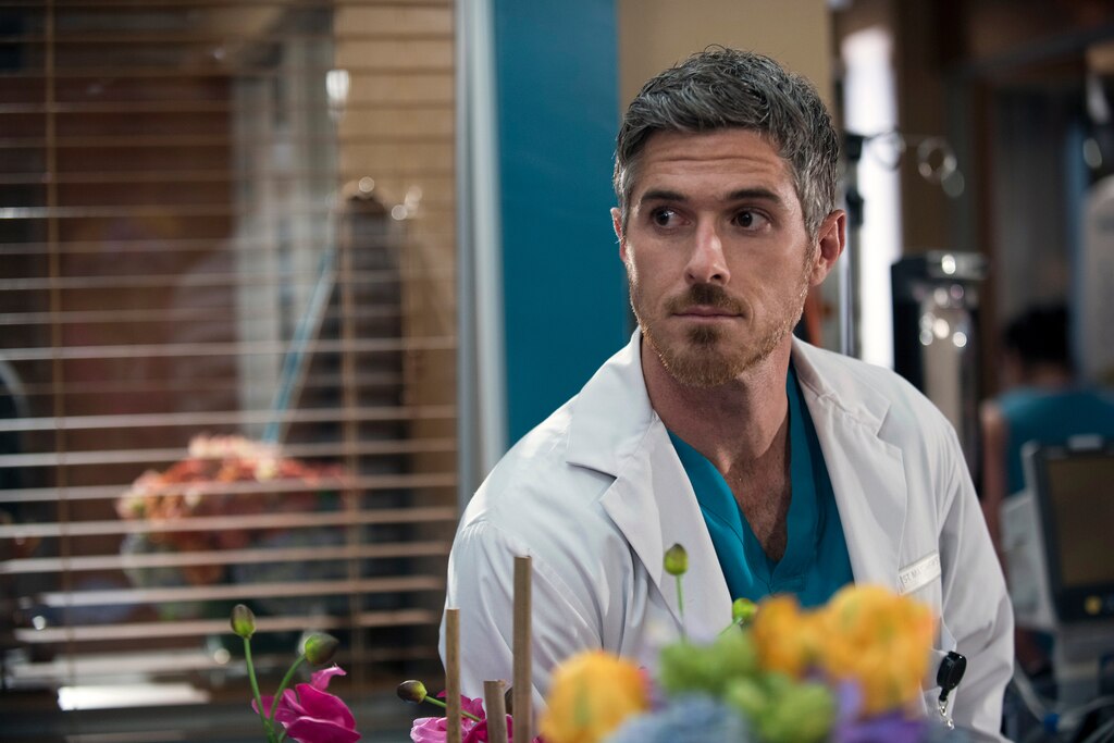 null: Backwards Photo: 2648411 - NBC.com