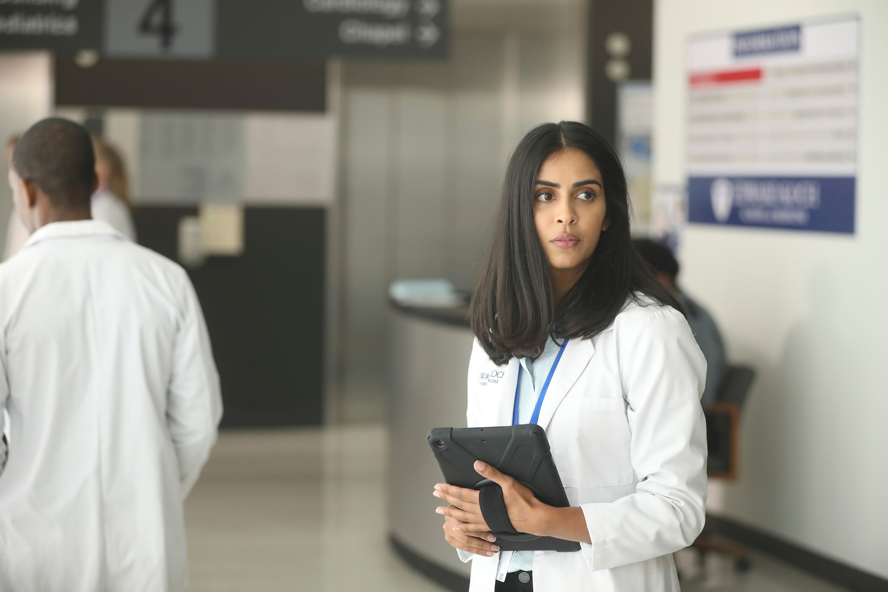 Manifest: Unclaimed Baggage Photo: 3092989 - NBC.com