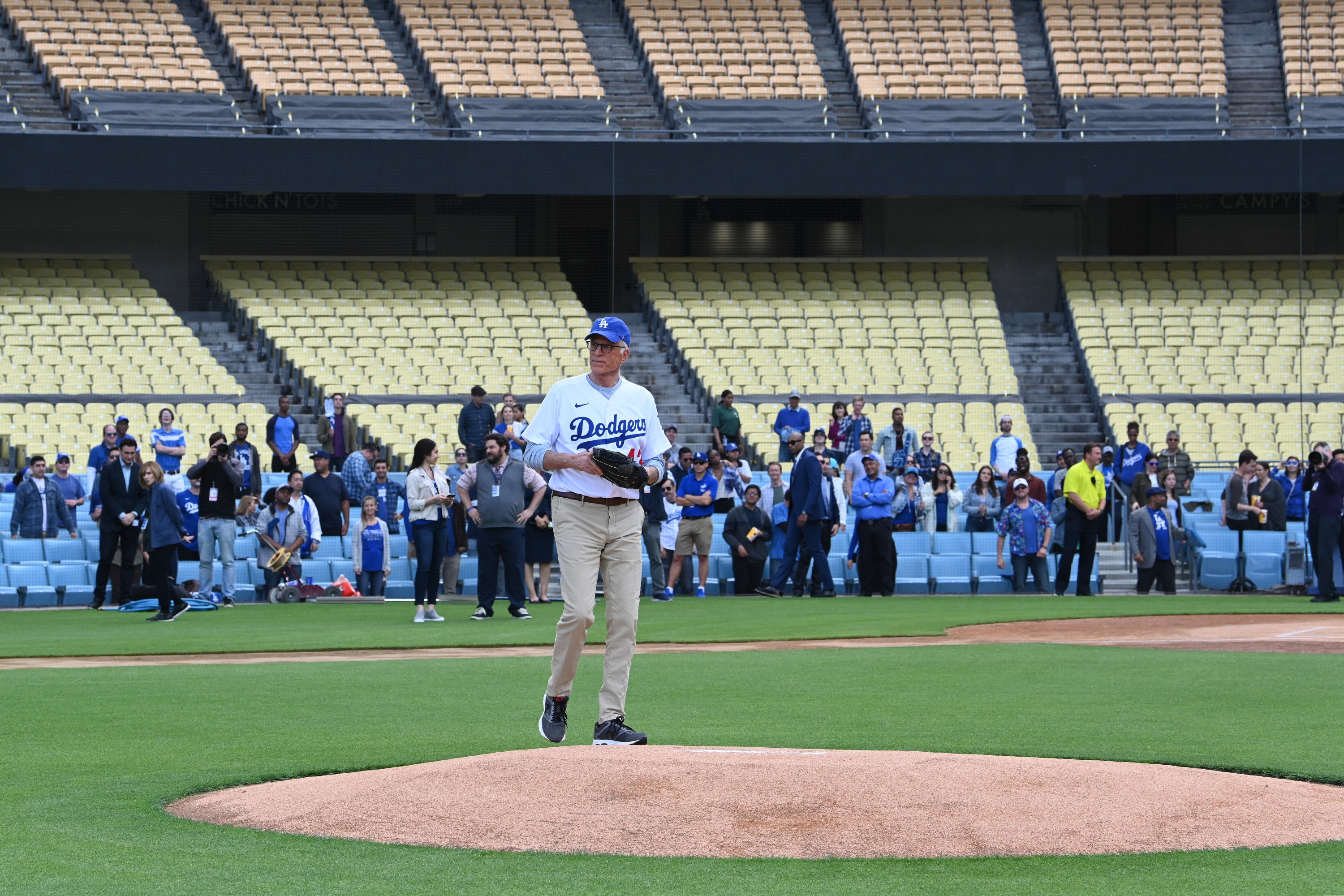 Mr. Mayor : Dodger Day Photo: 4733020 - NBC.com