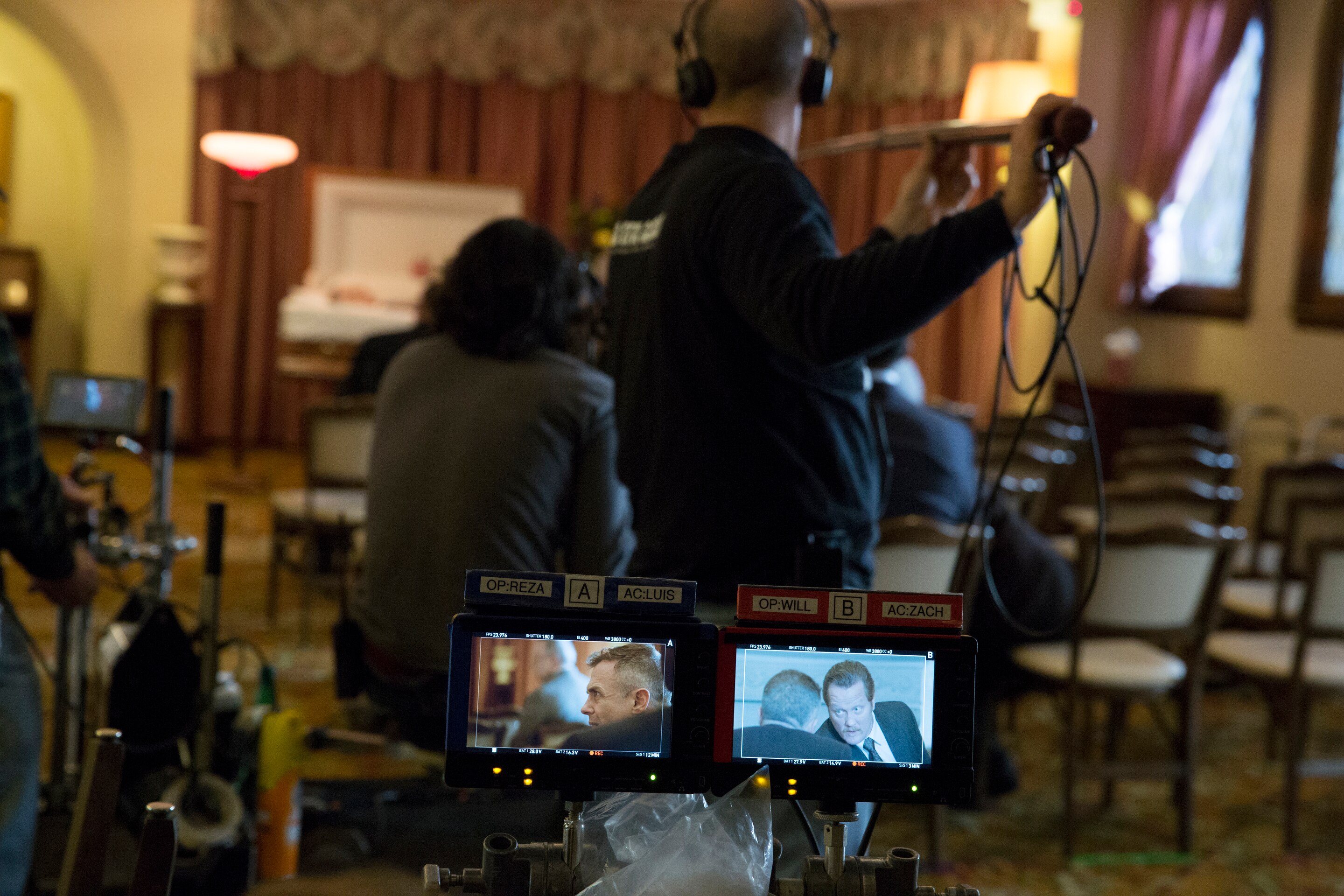 Chicago Fire: Behind the Scenes: A Coffin That Small Photo: 277566 ...