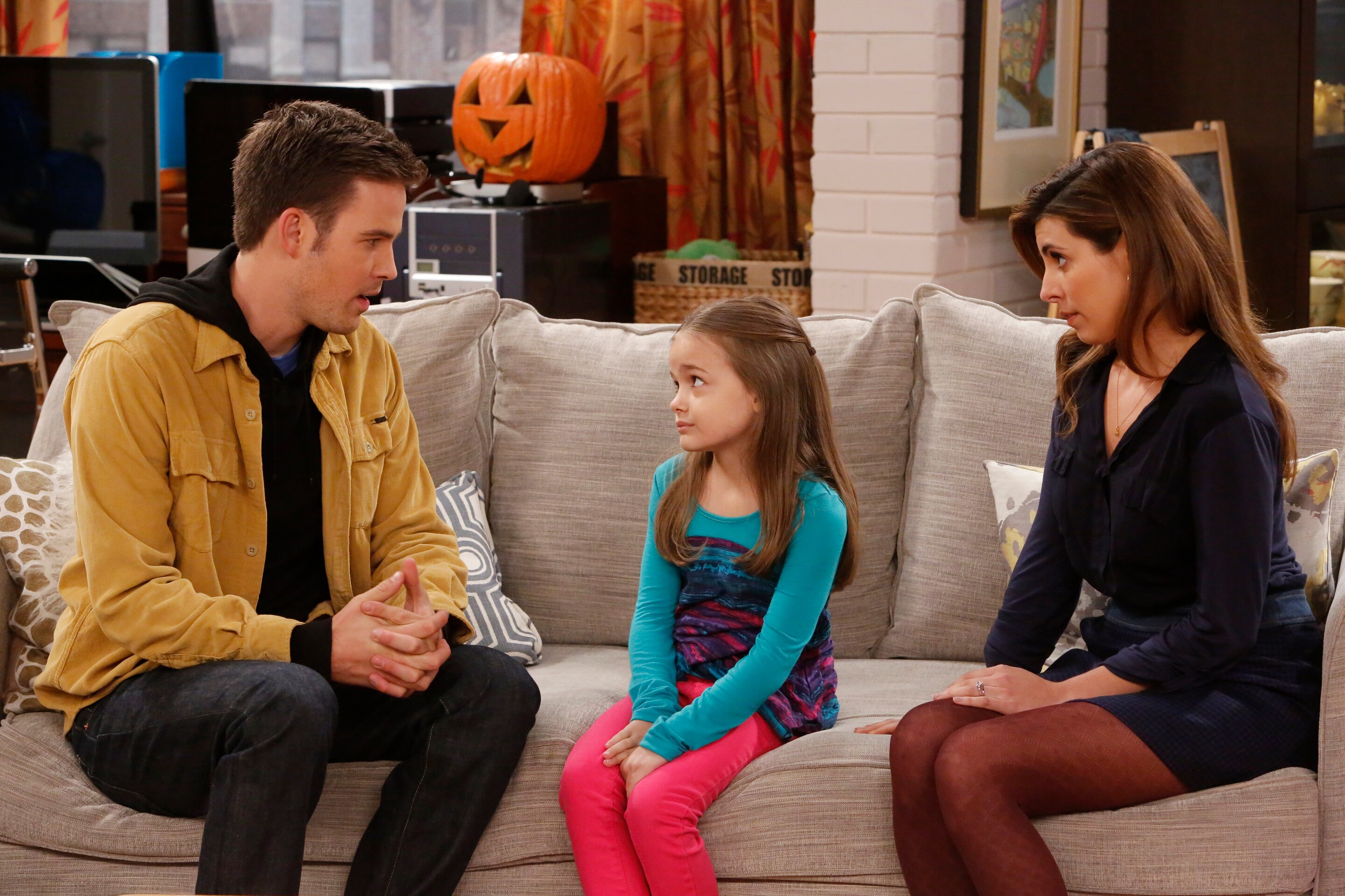 null: Apartment Halloween Photo: 919986 - NBC.com