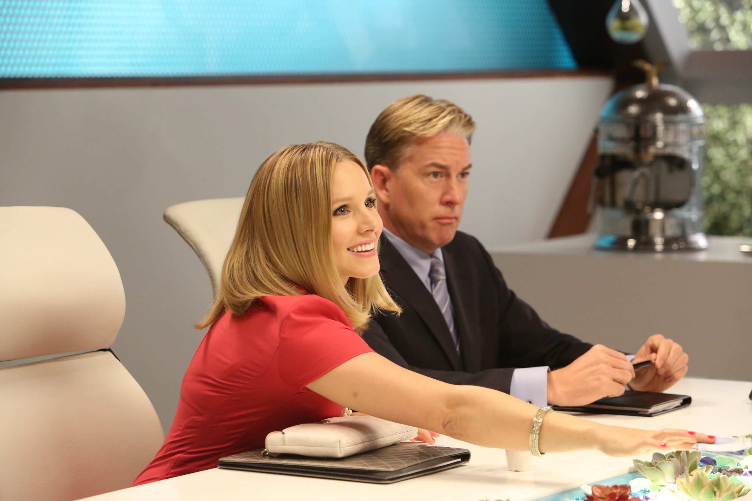 Parks and Recreation: The Pawnee-Eagleton Tip Off Classic Photo: 167111 ...