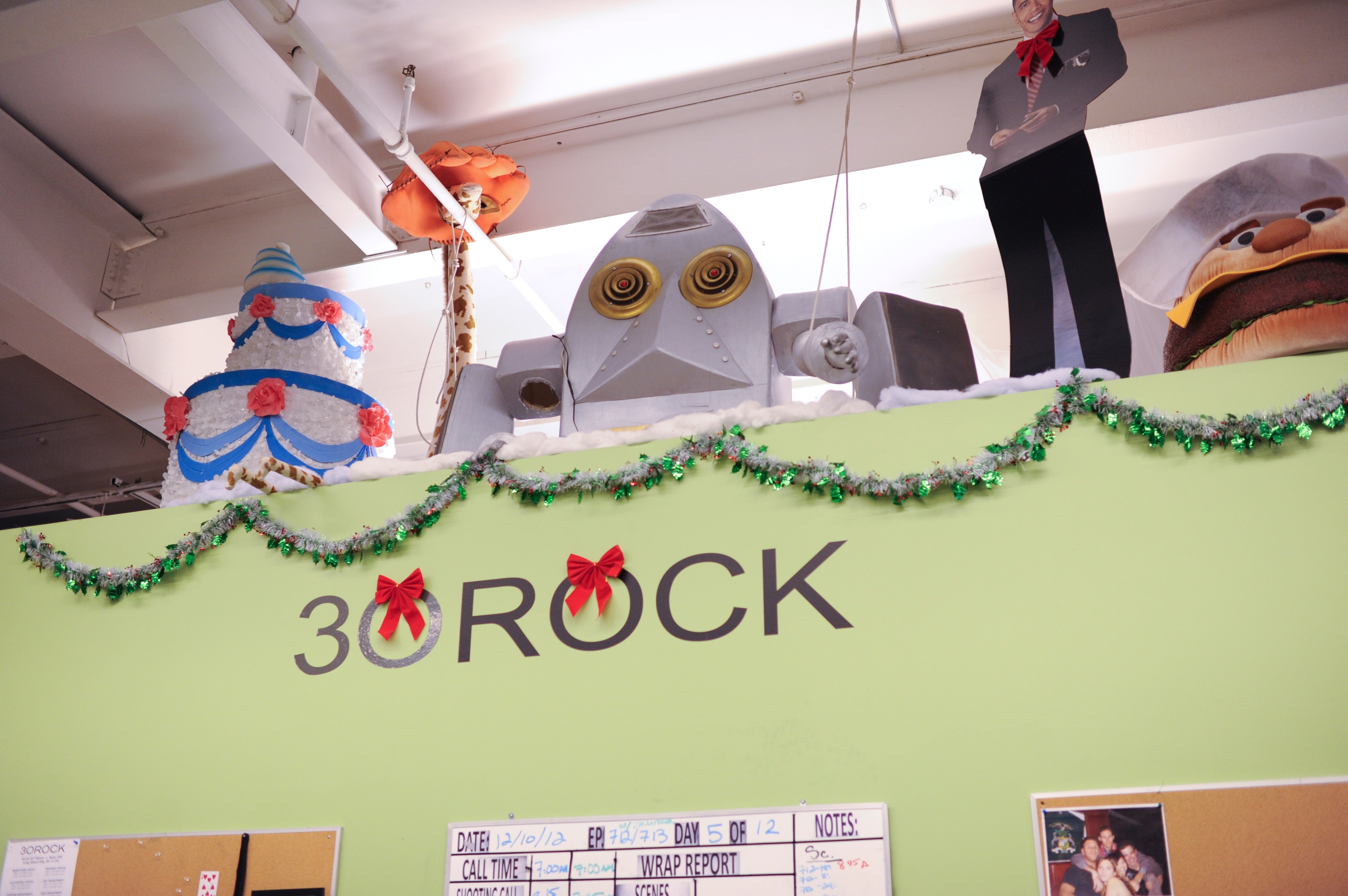 null: Backstage on the 30 Rock Set Photo: 670011 - NBC.com