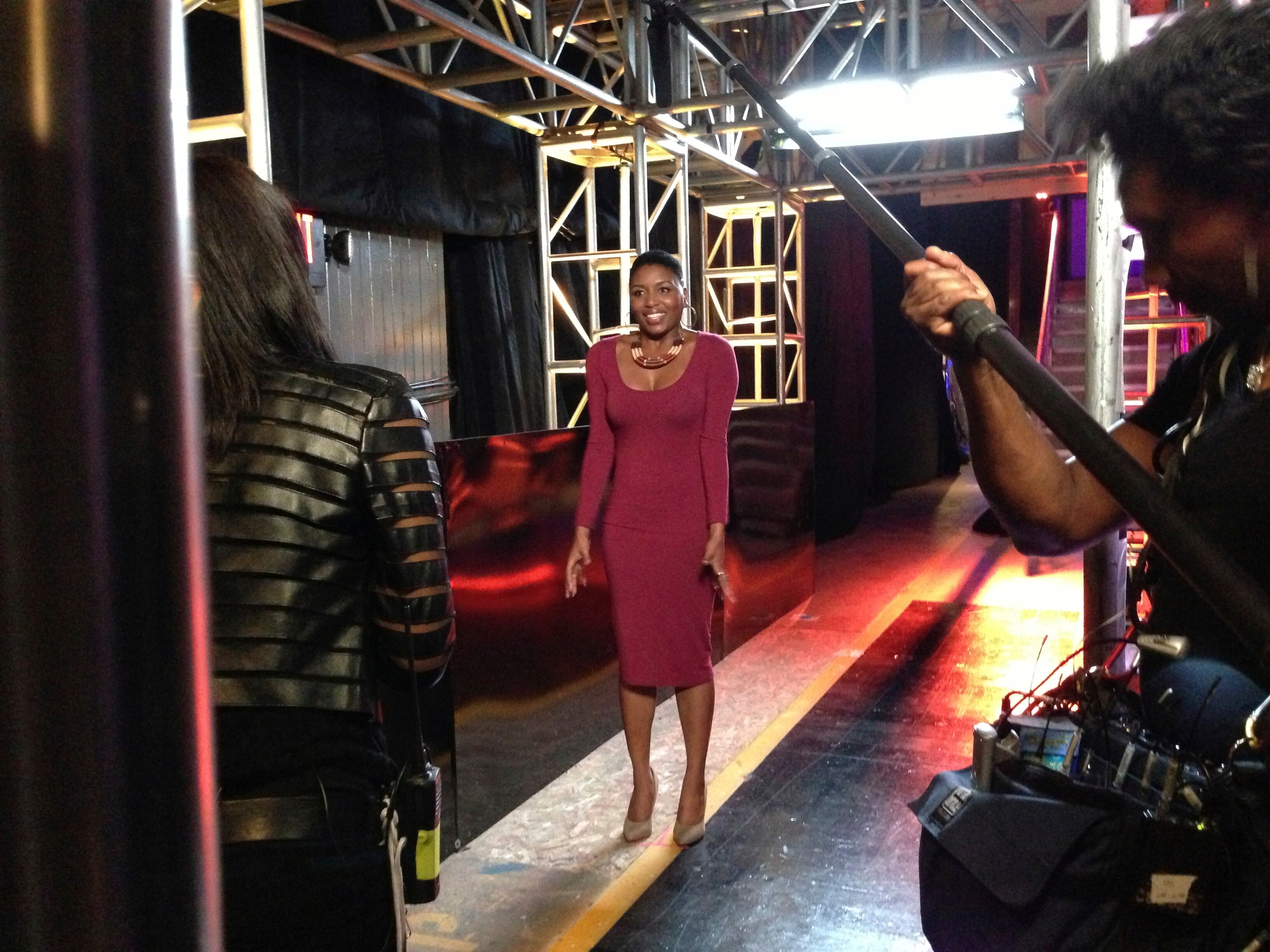 null: Blind Auditions Week 3: Behind the Scenes Photo: 224121 - NBC.com