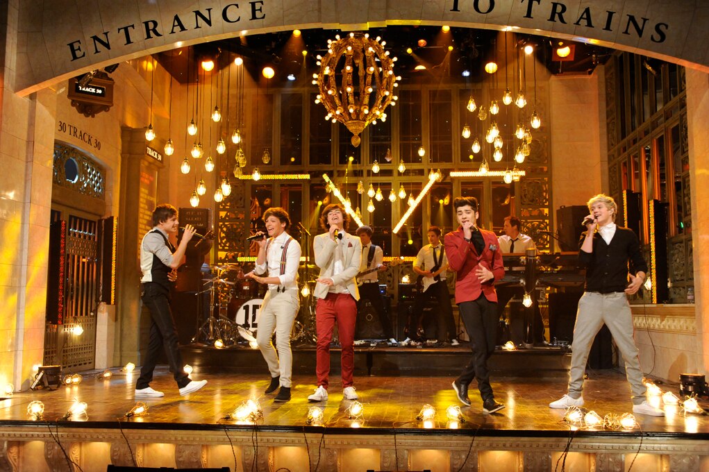 null: One Direction Performs Photo: 121376 - NBC.com