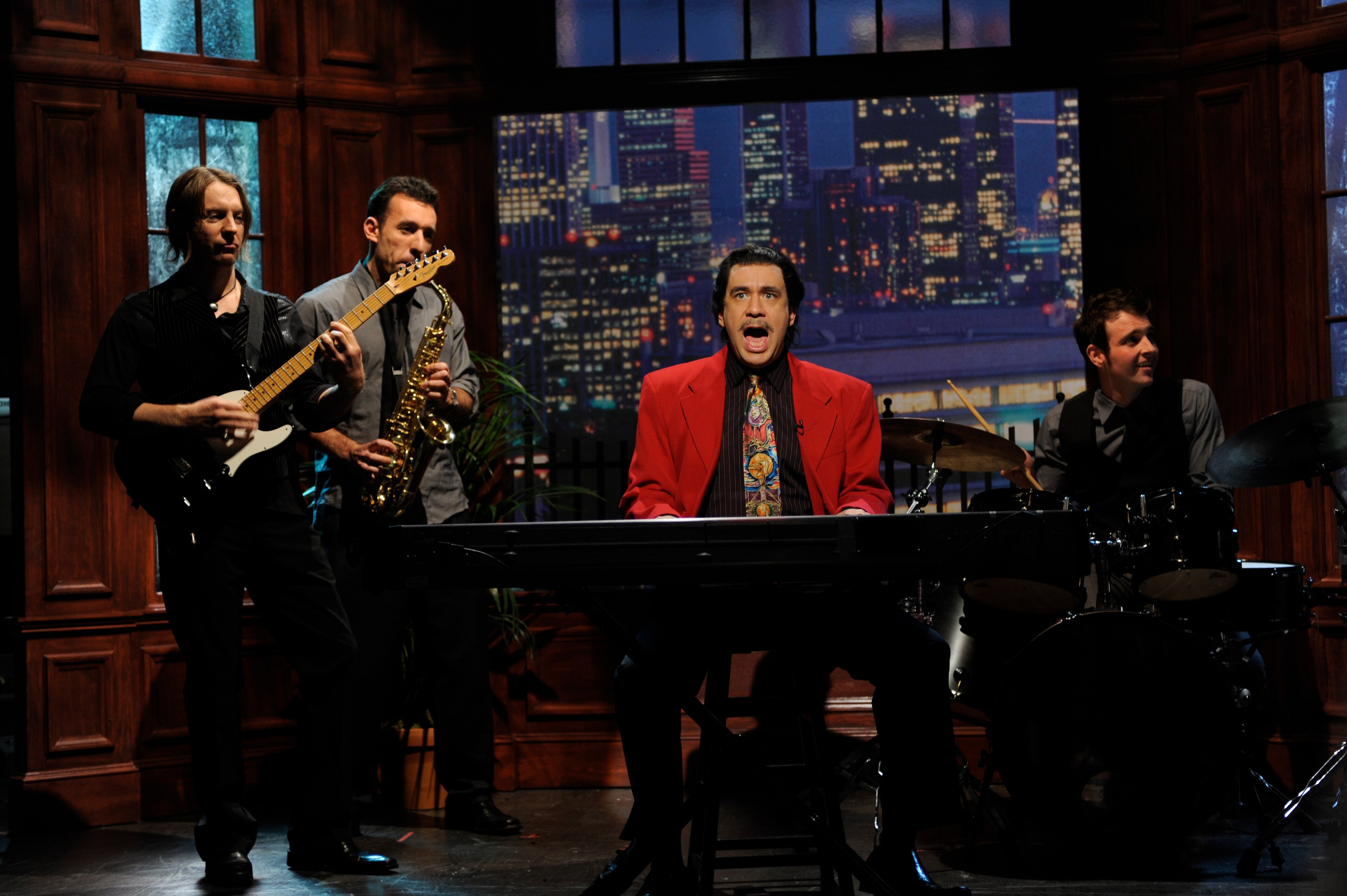 Saturday Night Live: Blake Lively and Rihanna Photo: 134136 - NBC.com