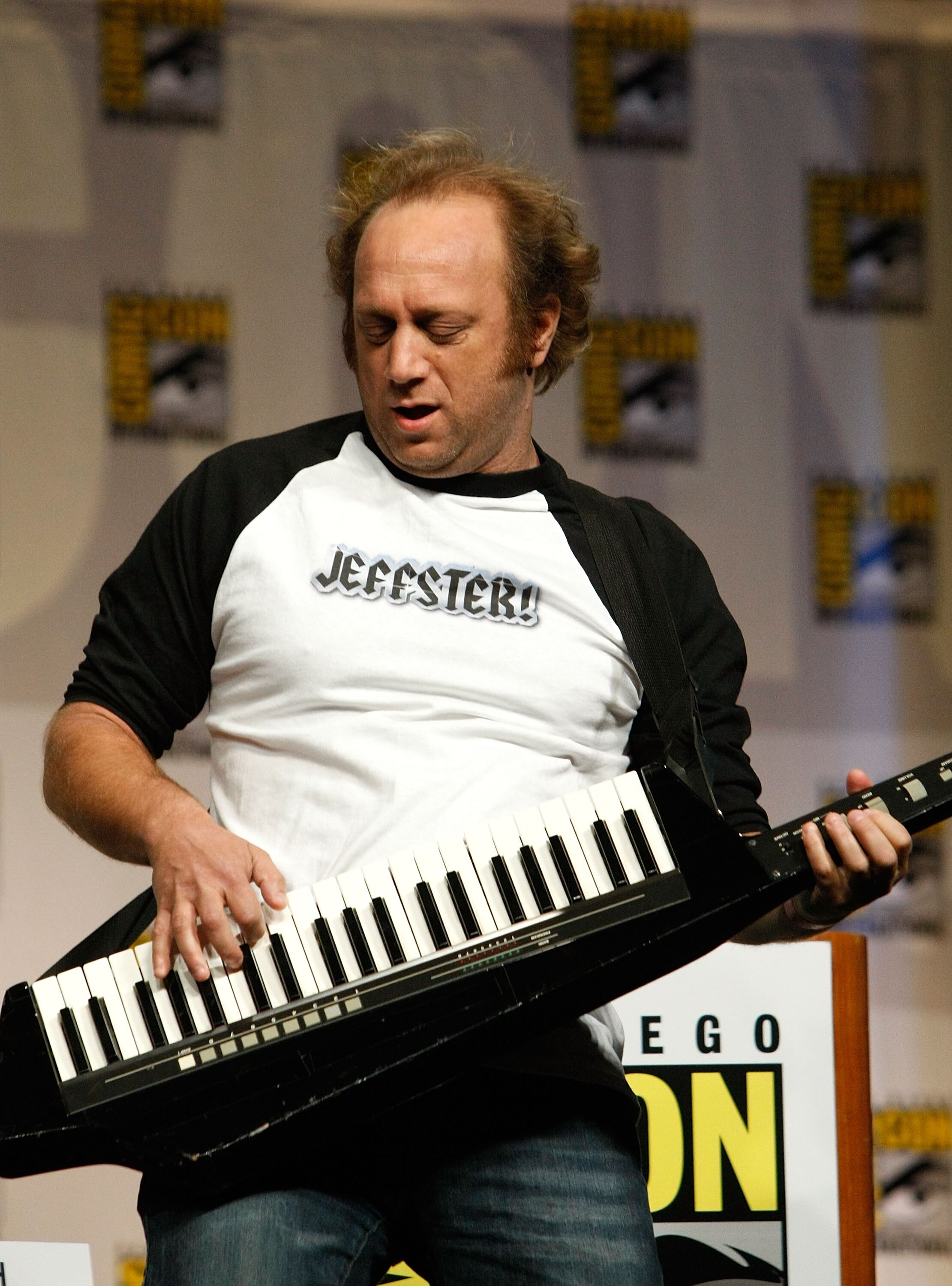 Chuck: Chuck at Comic Con Photo: 852886 - NBC.com