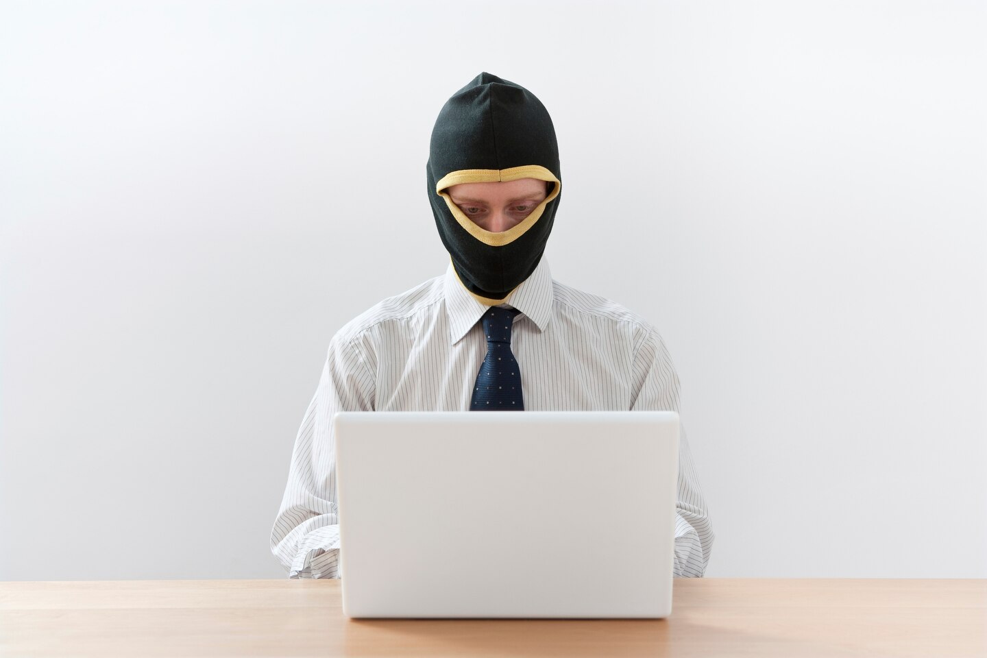 Chuck: Chuck's Guide to Hacking Photo: 850106 - NBC.com