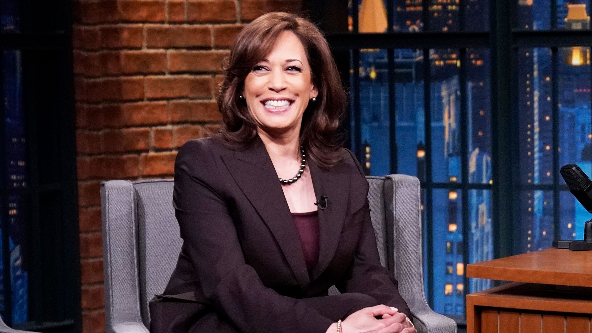 Watch Late Night with Seth Meyers Episode: Senator Kamala Harris, Henry ...