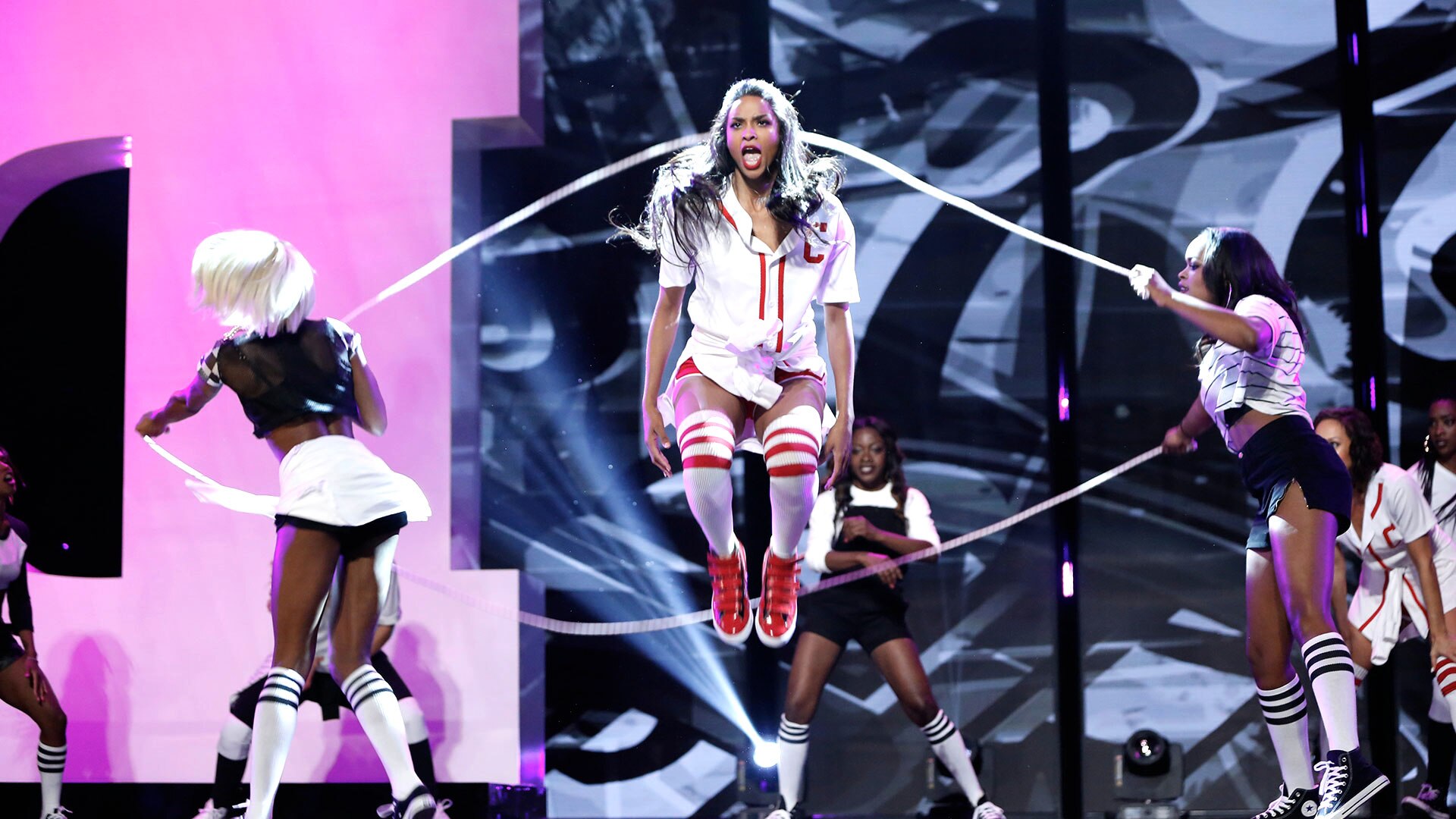 Watch I Can Do That Highlight: Ciara and Cheryl Double Dutch - NBC.com