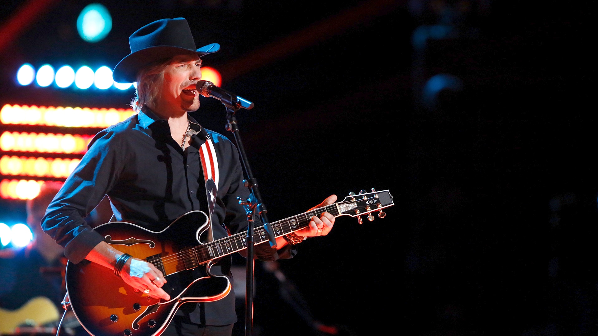 Watch The Voice Highlight: Austin Allsup: "I Ain't Living Long Like ...