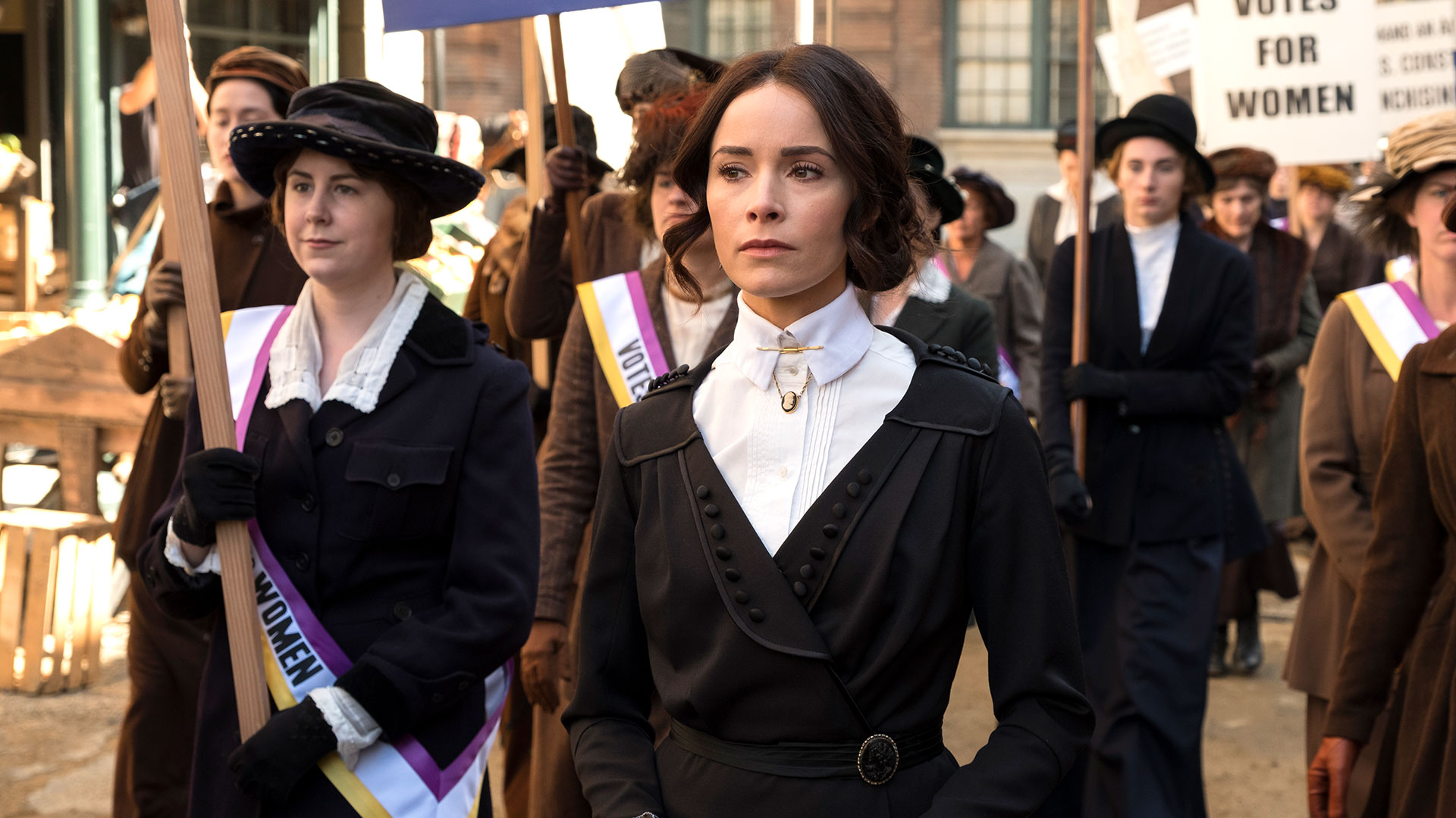 Watch Timeless Episode: Mrs. Sherlock Holmes - NBC.com