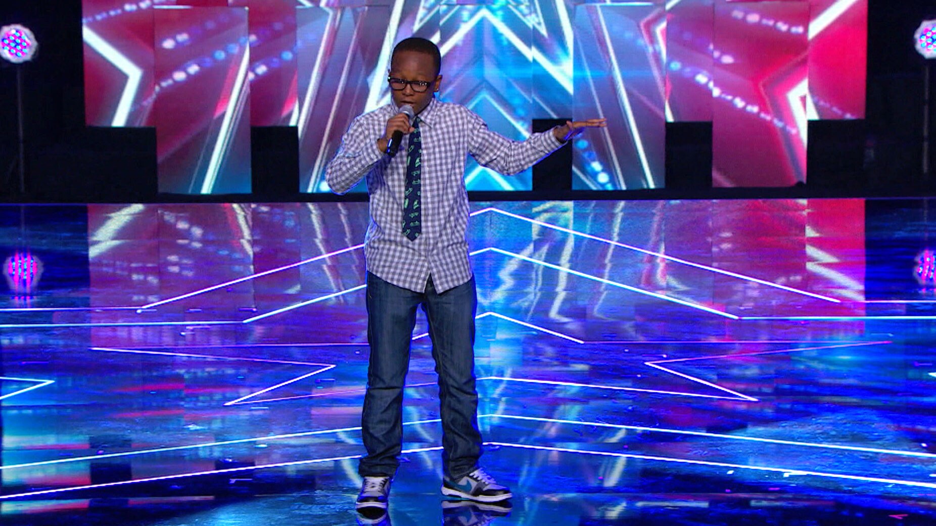 Watch America's Got Talent Highlight: Quintavious Johnson: Judgment ...