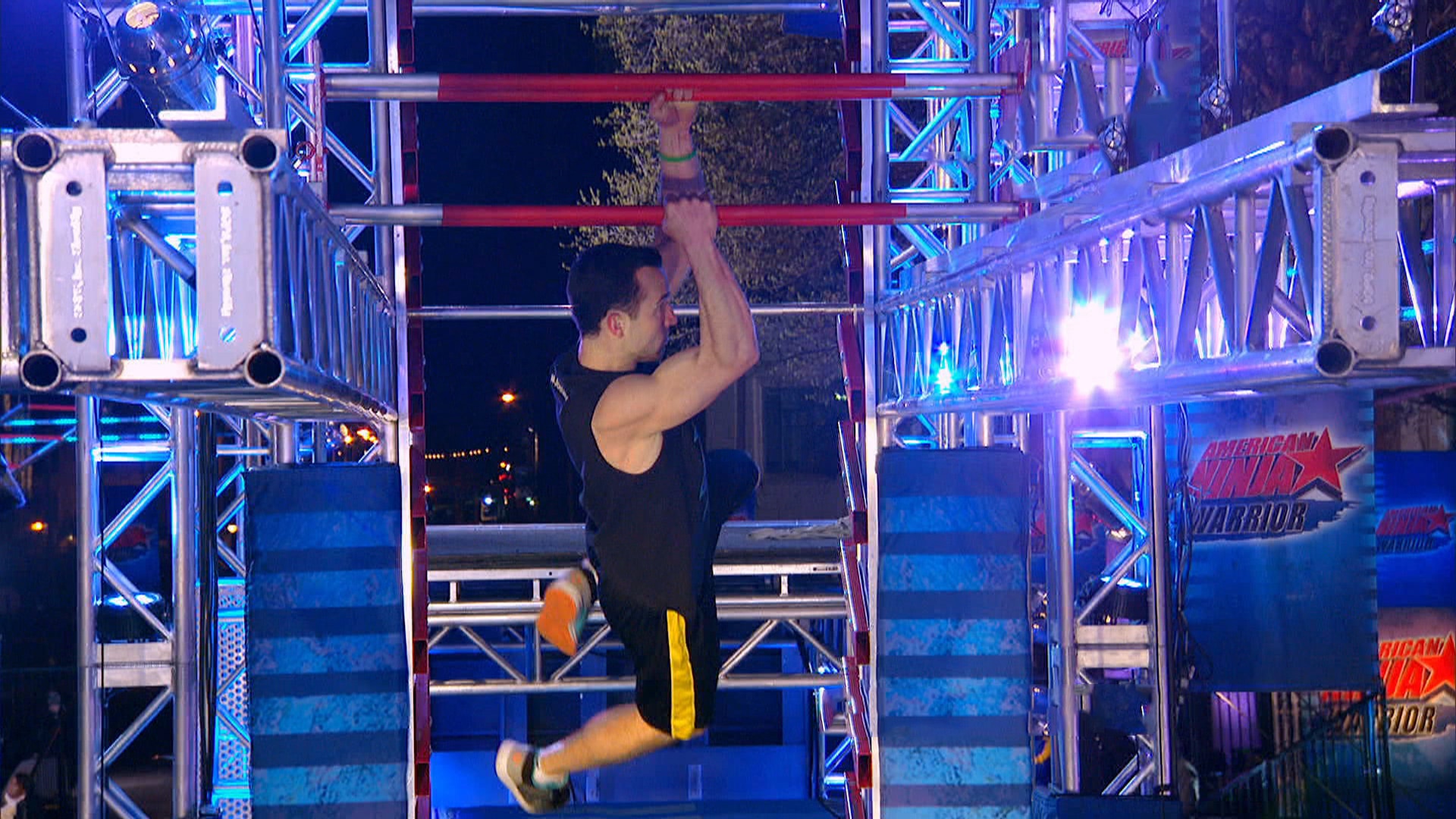 Watch American Ninja Warrior Highlight: Joe Moravsky at the American ...