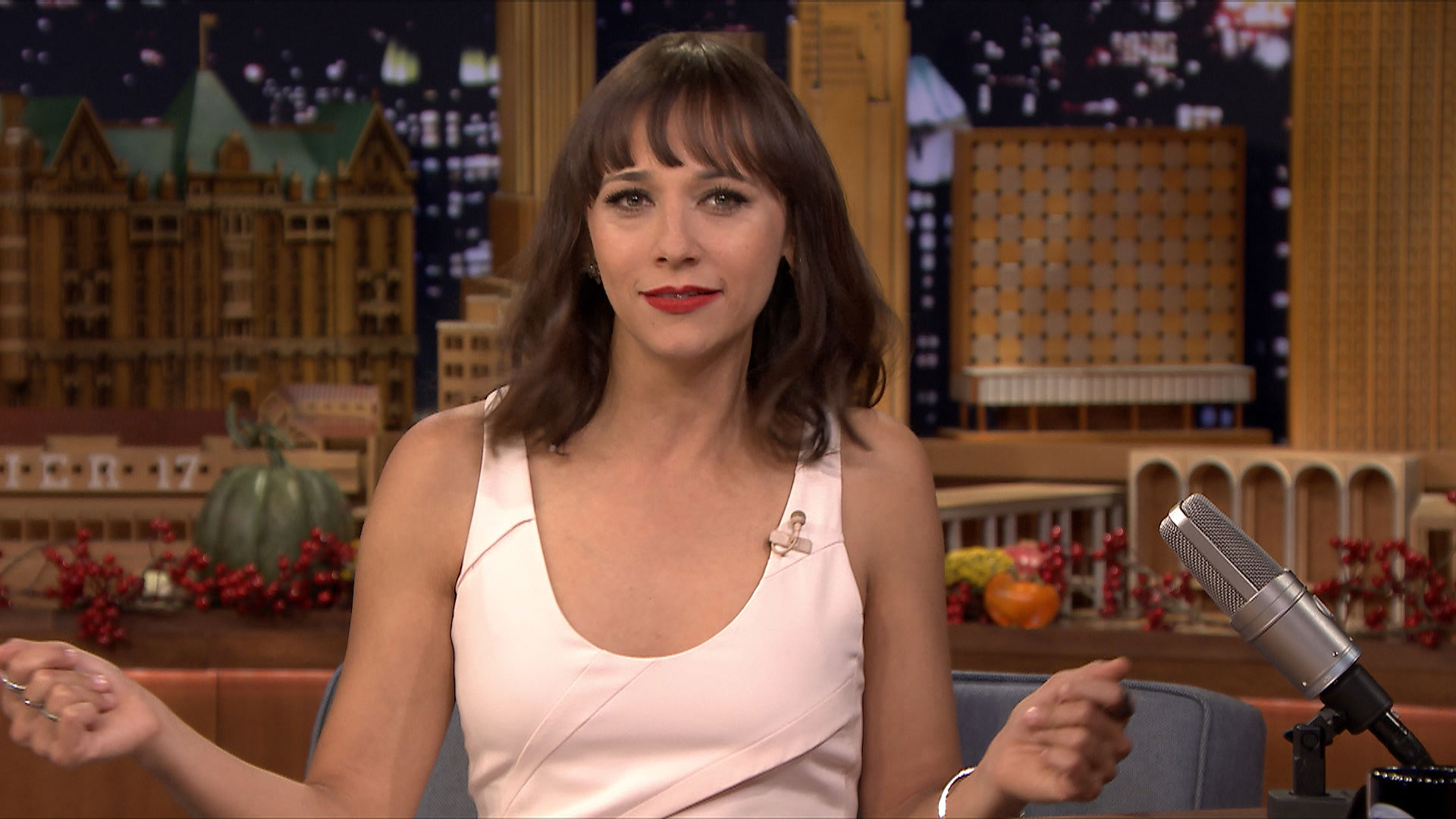 Watch The Tonight Show Starring Jimmy Fallon Interview: Rashida Jones ...