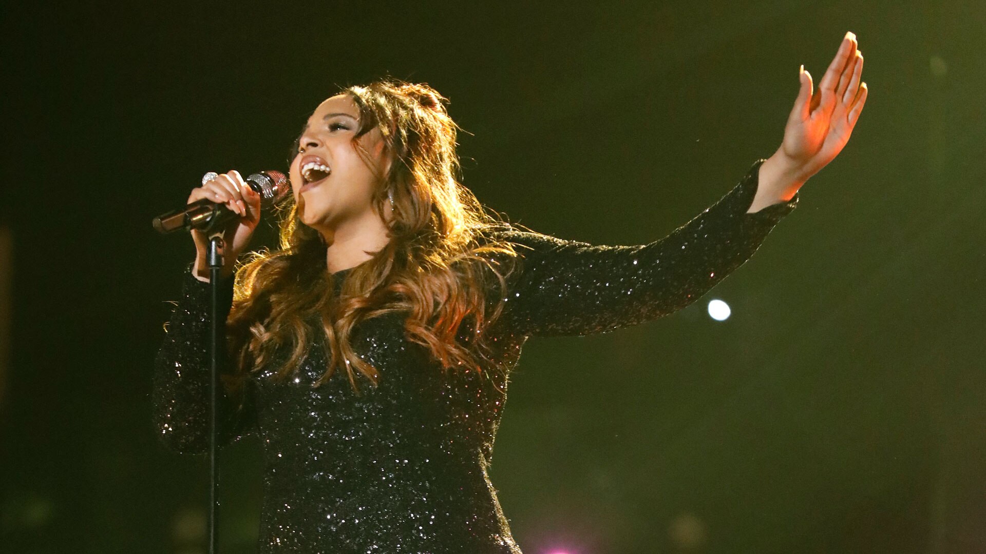 Watch The Voice Highlight: Sharane Calister: "Never Enough" - NBC.com