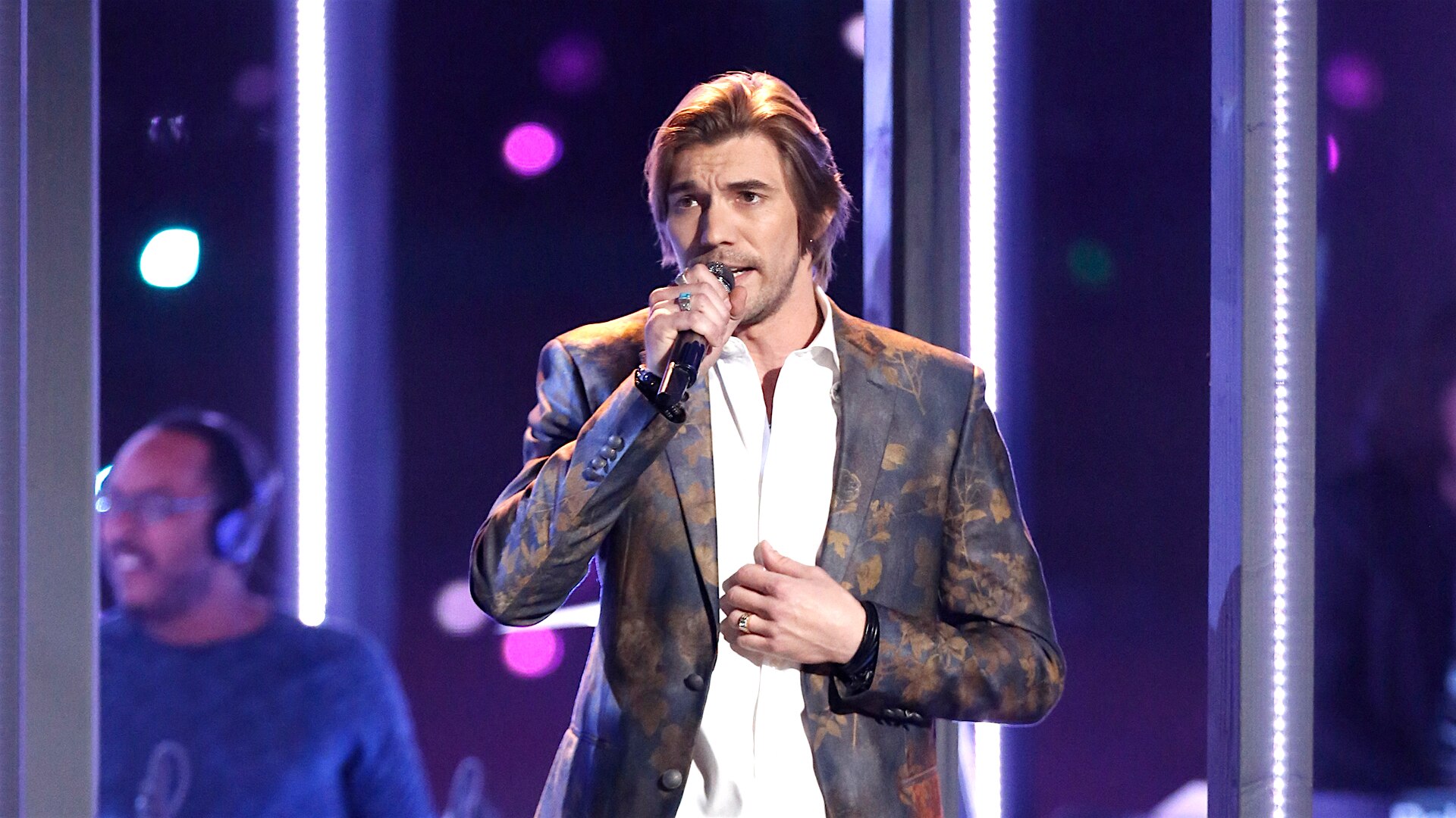 Watch The Voice Highlight: Austin Allsup: "Missing You" - NBC.com