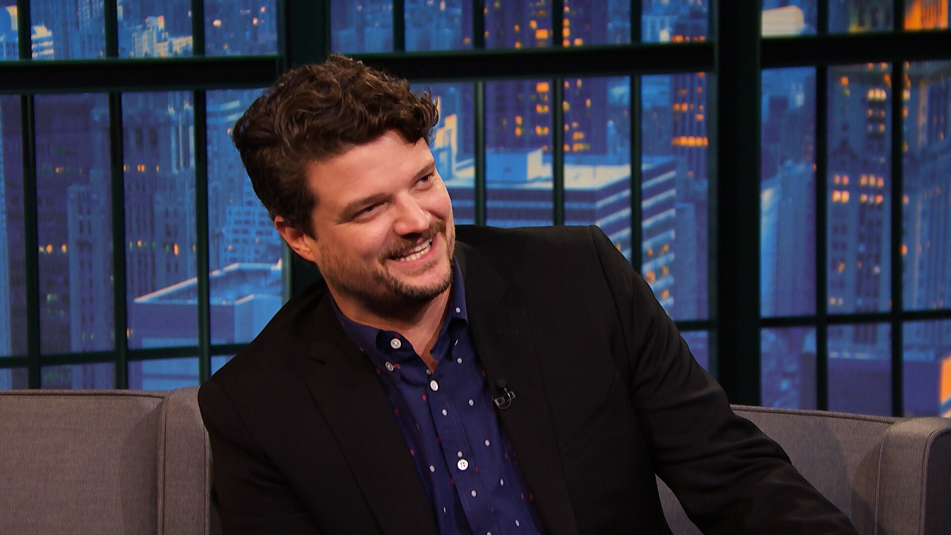 Watch Late Night with Seth Meyers Interview: Mom Star Matt Jones ...