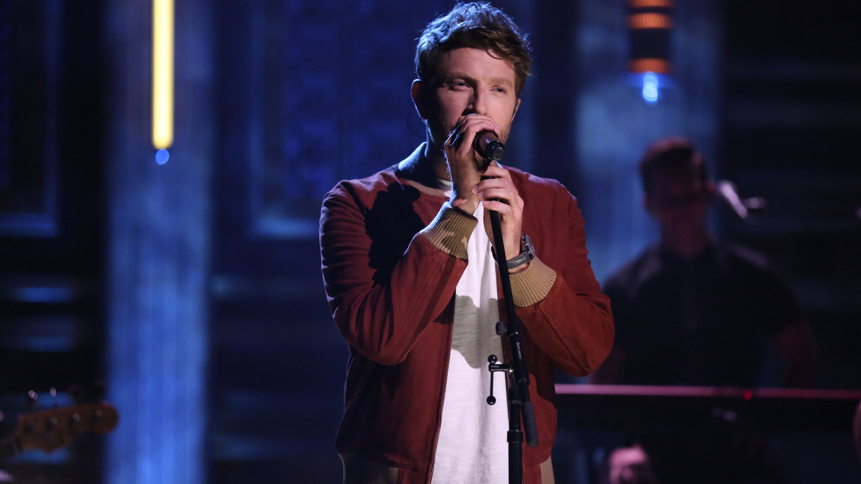 Watch The Tonight Show Starring Jimmy Fallon Highlight: Brett Eldredge ...