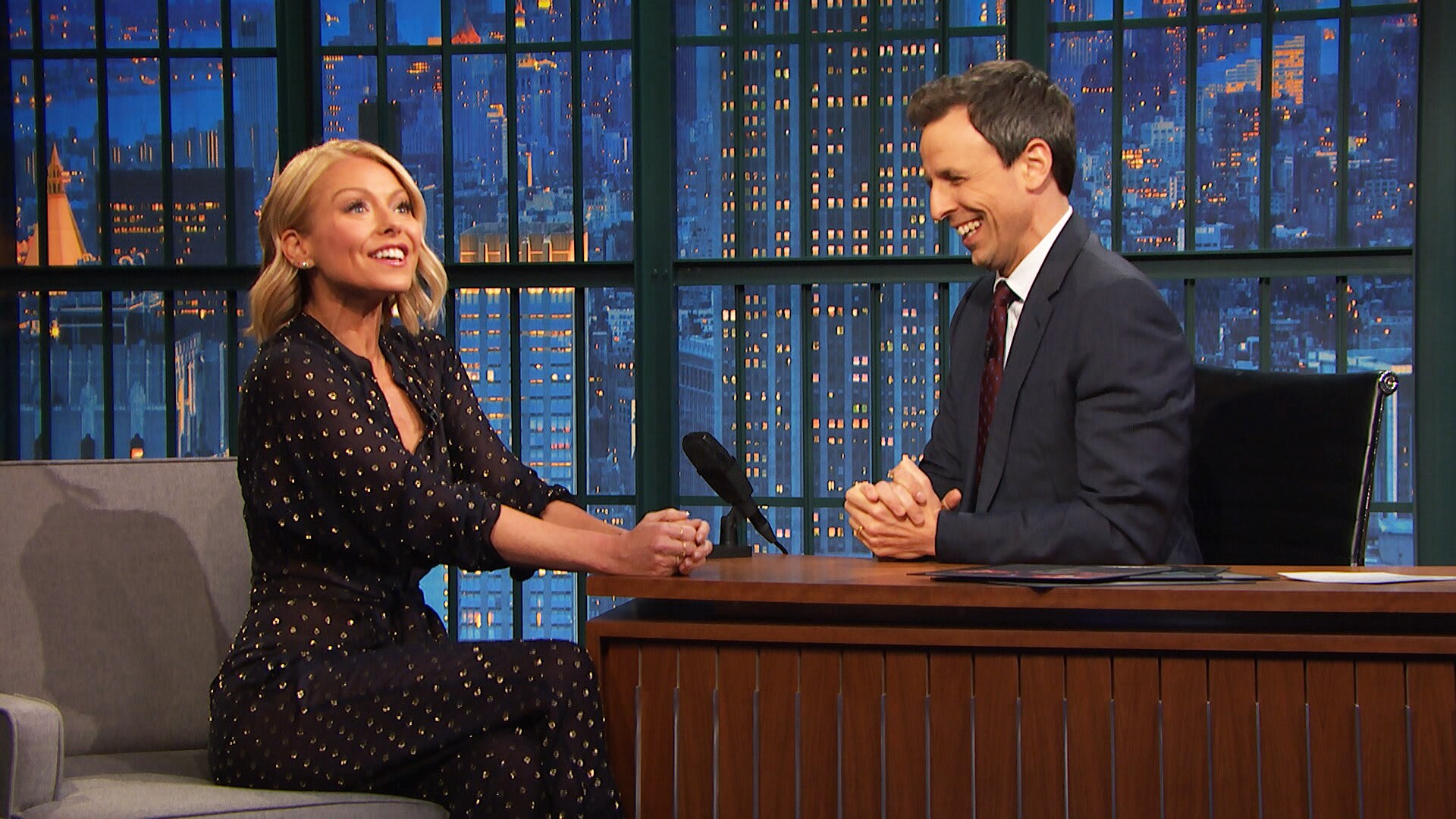 Watch Late Night with Seth Meyers Interview: Kelly Ripa Thinks Jennifer ...