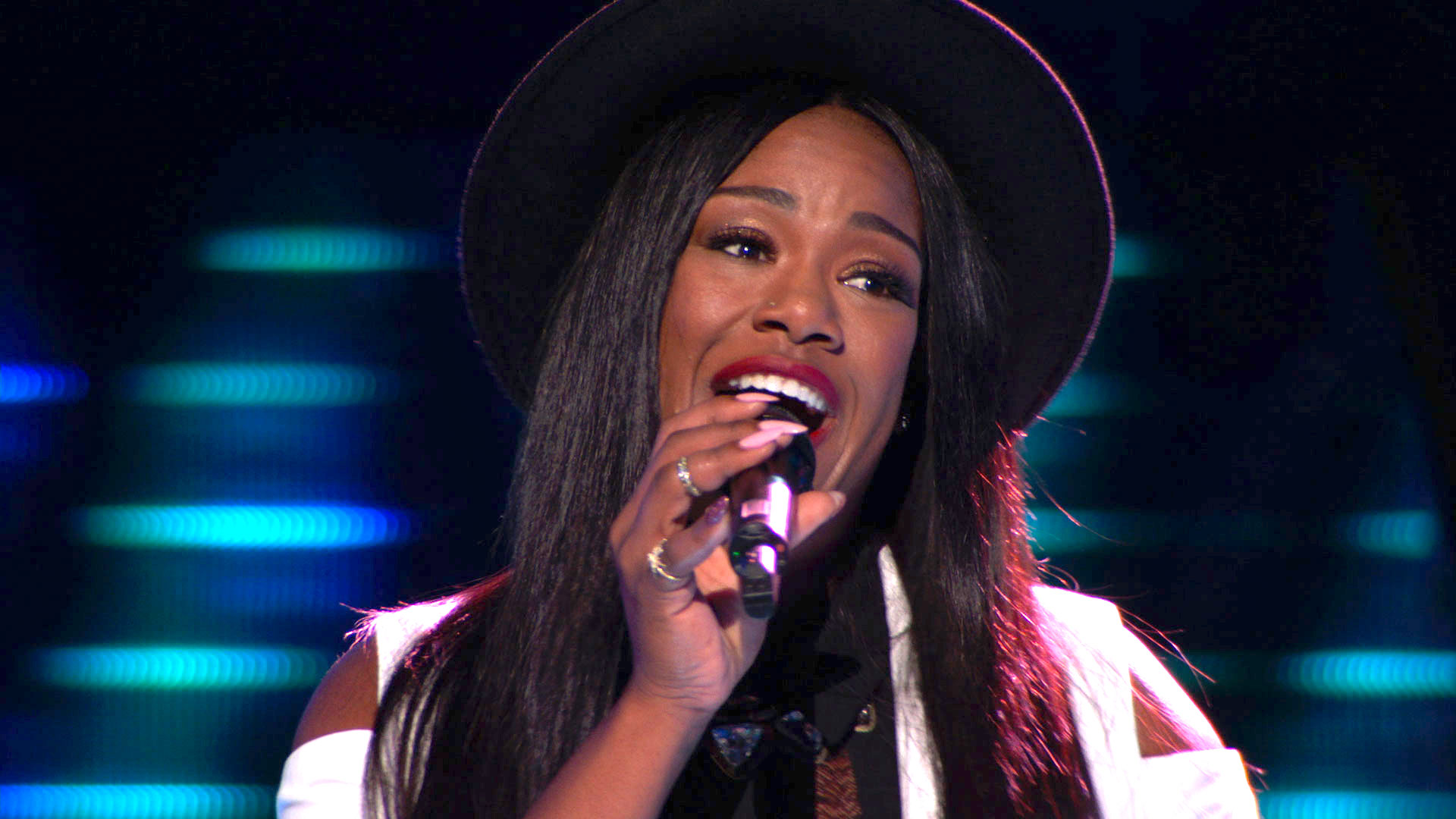Watch The Voice Sneak Peek: Sneak Peek: Keisha Renee Blind Audition: "I ...