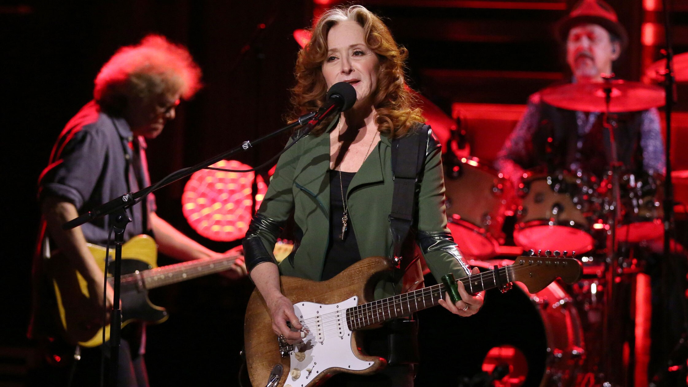 Watch The Tonight Show Starring Jimmy Fallon Highlight: Bonnie Raitt ...