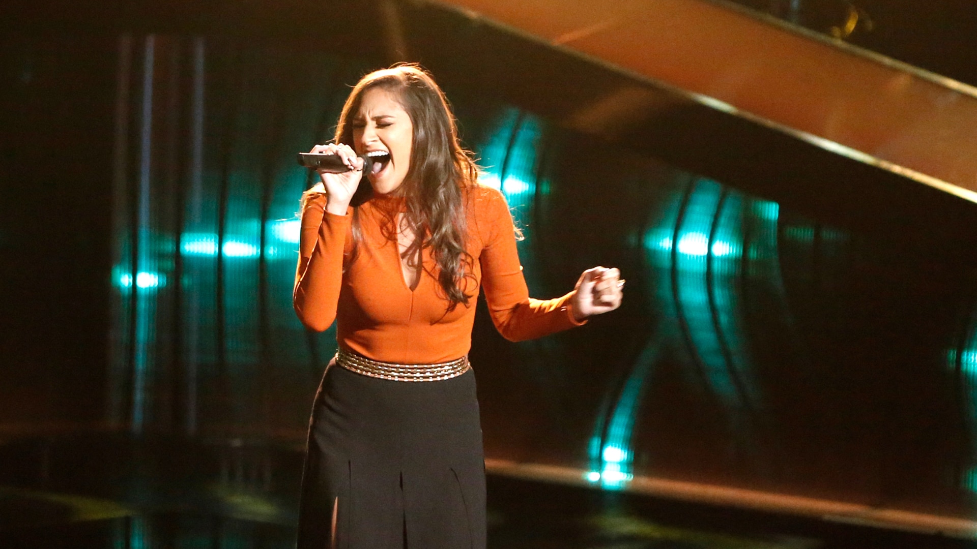 Watch The Voice Highlight: Micah Tryba Blind Audition: "I'm Every Woman ...