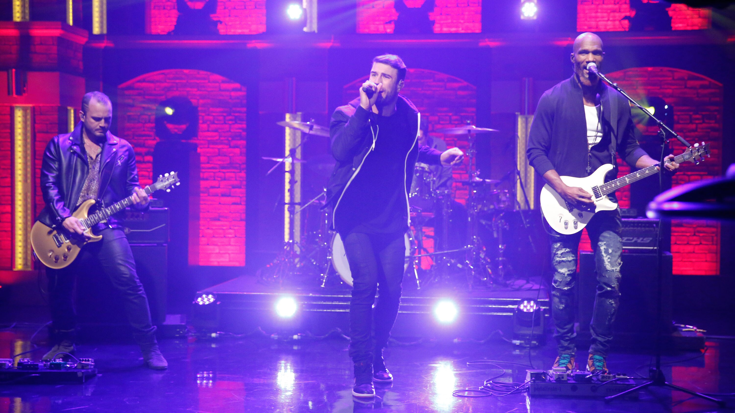 Watch Late Night with Seth Meyers Highlight: Sam Hunt Performance ...