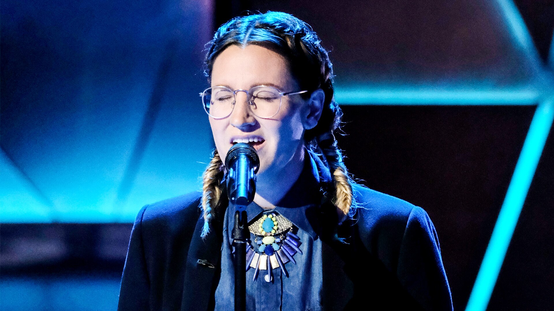 Watch Songland Highlight: Remmi: "Do You Think of Me" (Produced by Ryan ...