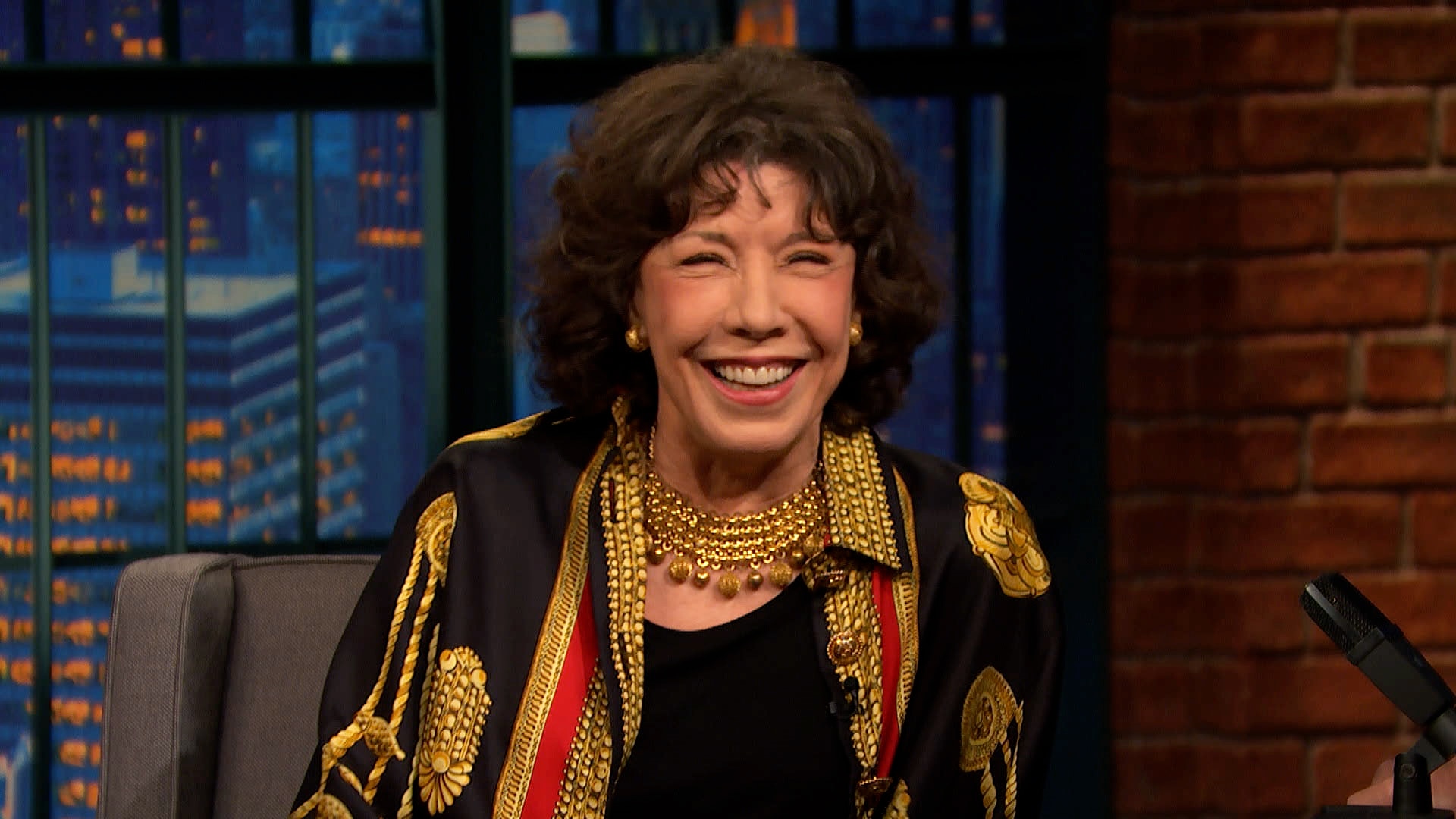 Watch Late Night with Seth Meyers Interview: Lily Tomlin on Reuniting ...