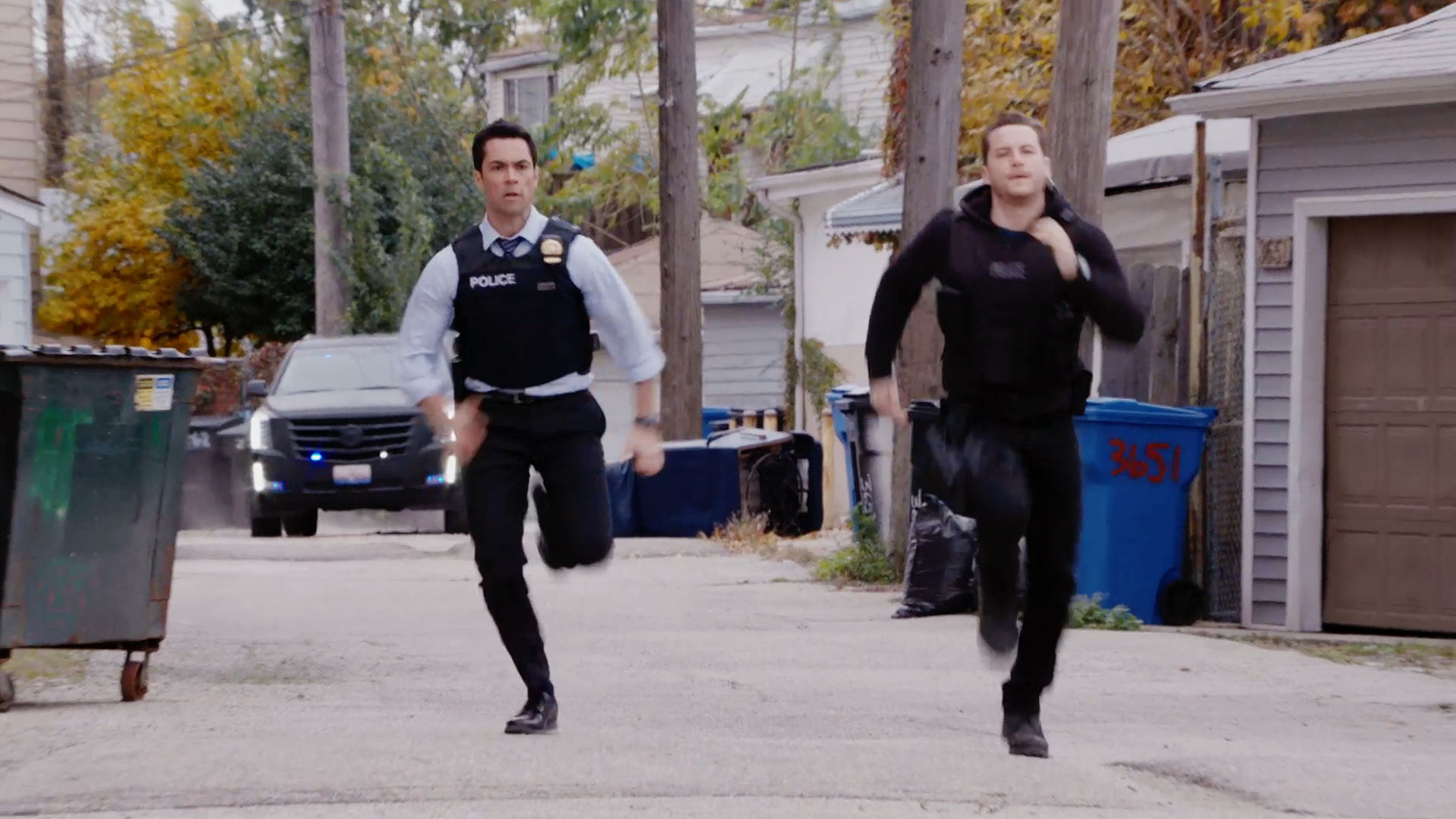 Watch Chicago P.D. Highlight: Halstead and Amaro's Wild Foot Chase ...