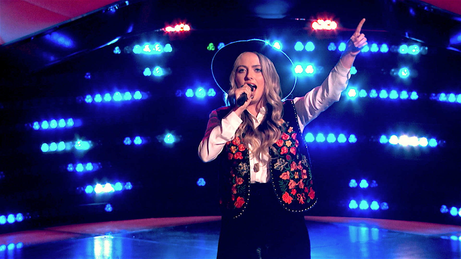 Watch The Voice Sneak Peek: Darby Walker Blind Audition: "Stand By Me ...