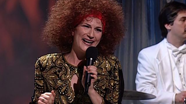 Watch Saturday Night Live Highlight: Deandra Wells Comeback Tour - NBC.com