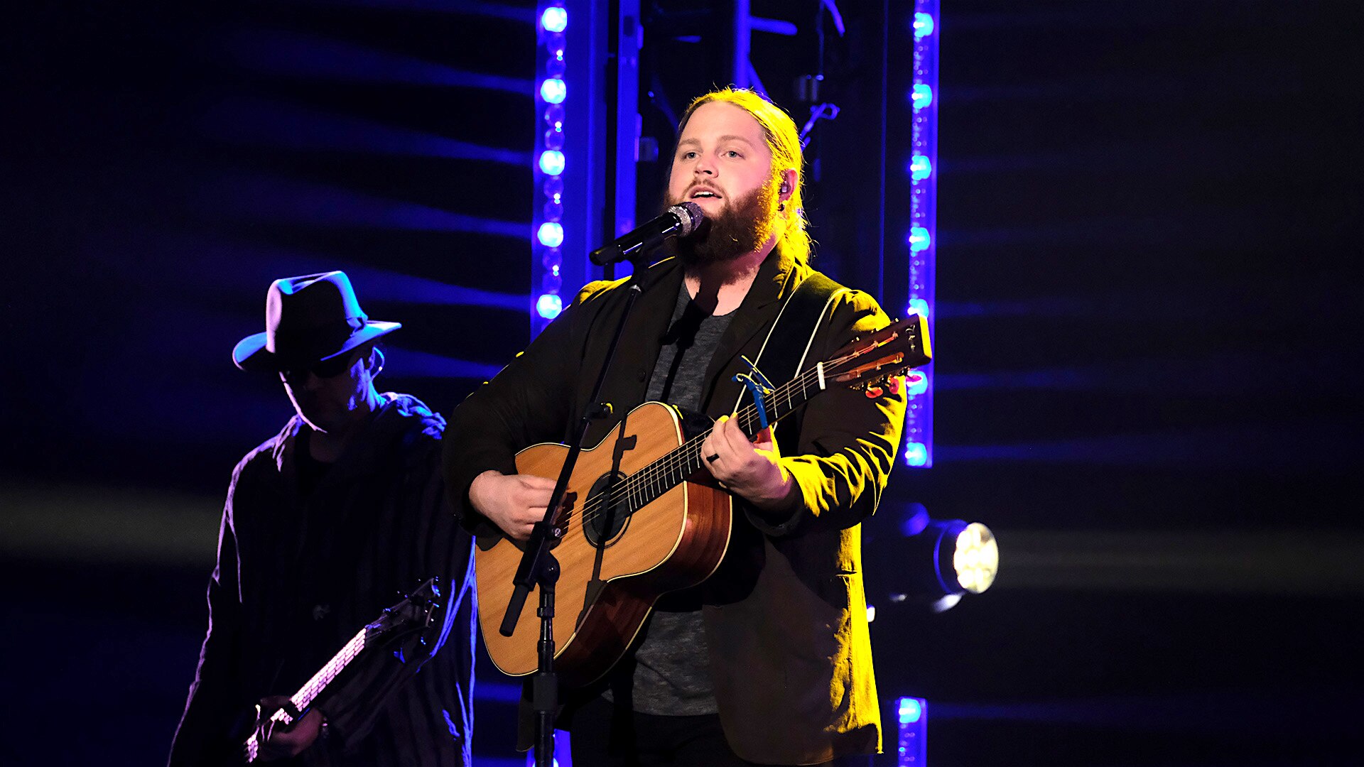 Watch The Voice Highlight: Chris Kroeze: "Human" - NBC.com