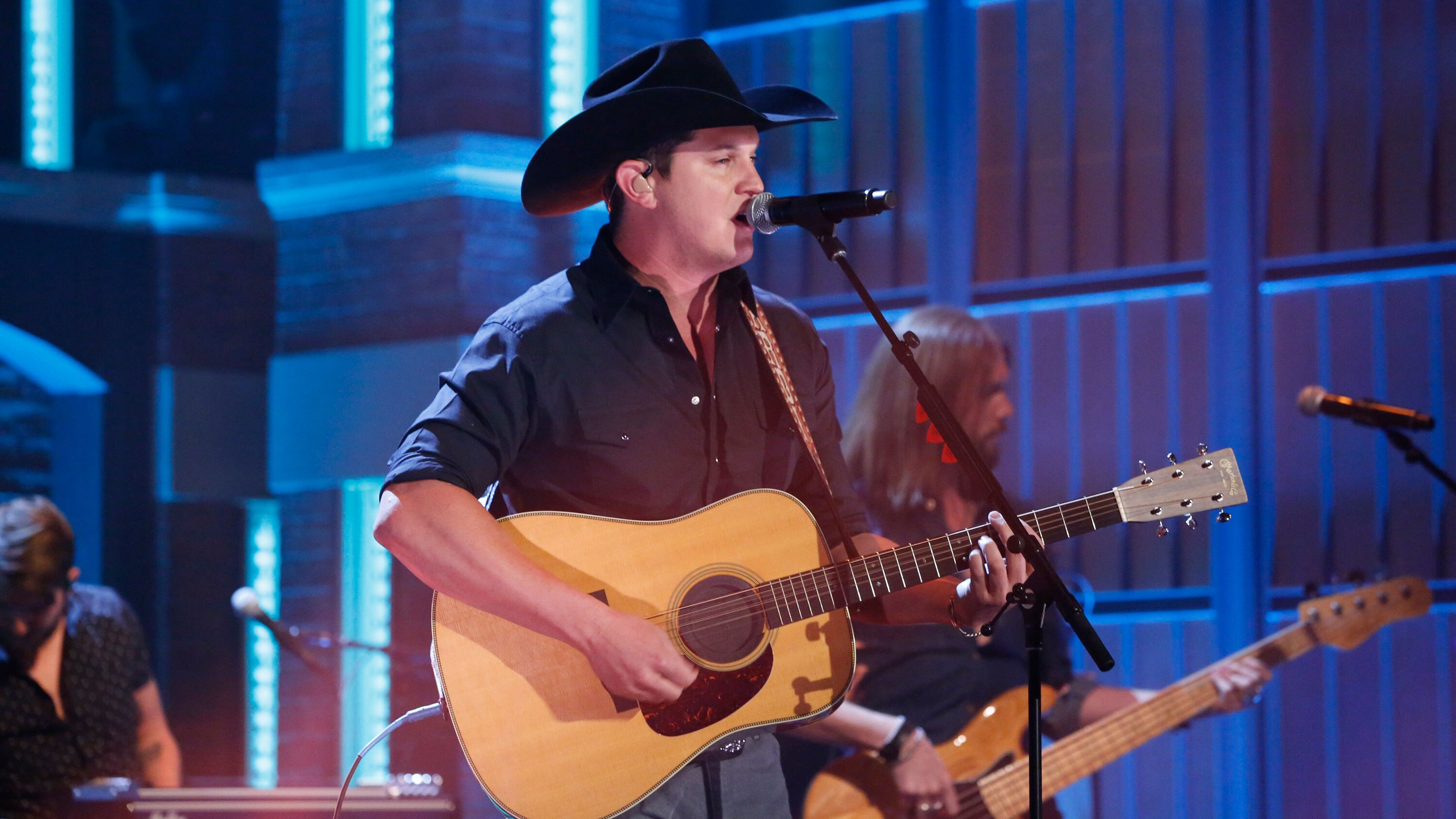 Watch Late Night with Seth Meyers Highlight: Jon Pardi: "Dirt on My ...