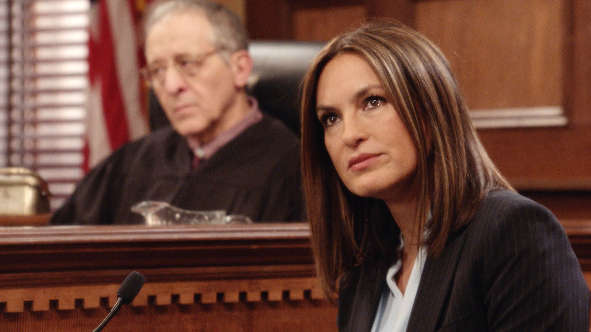 Watch Law & Order: Special Victims Unit Sneak Peek: Benson Takes Heat ...