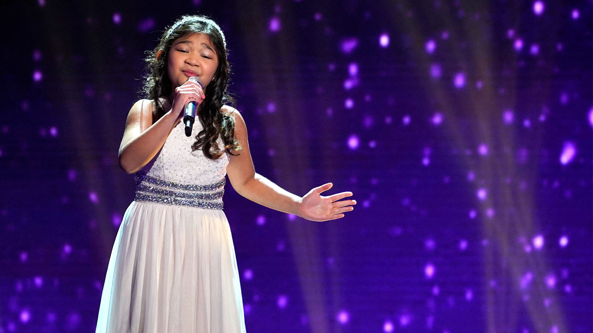 Watch Little Big Shots Highlight: Angelica Hale: "Santa Claus Is Comin ...