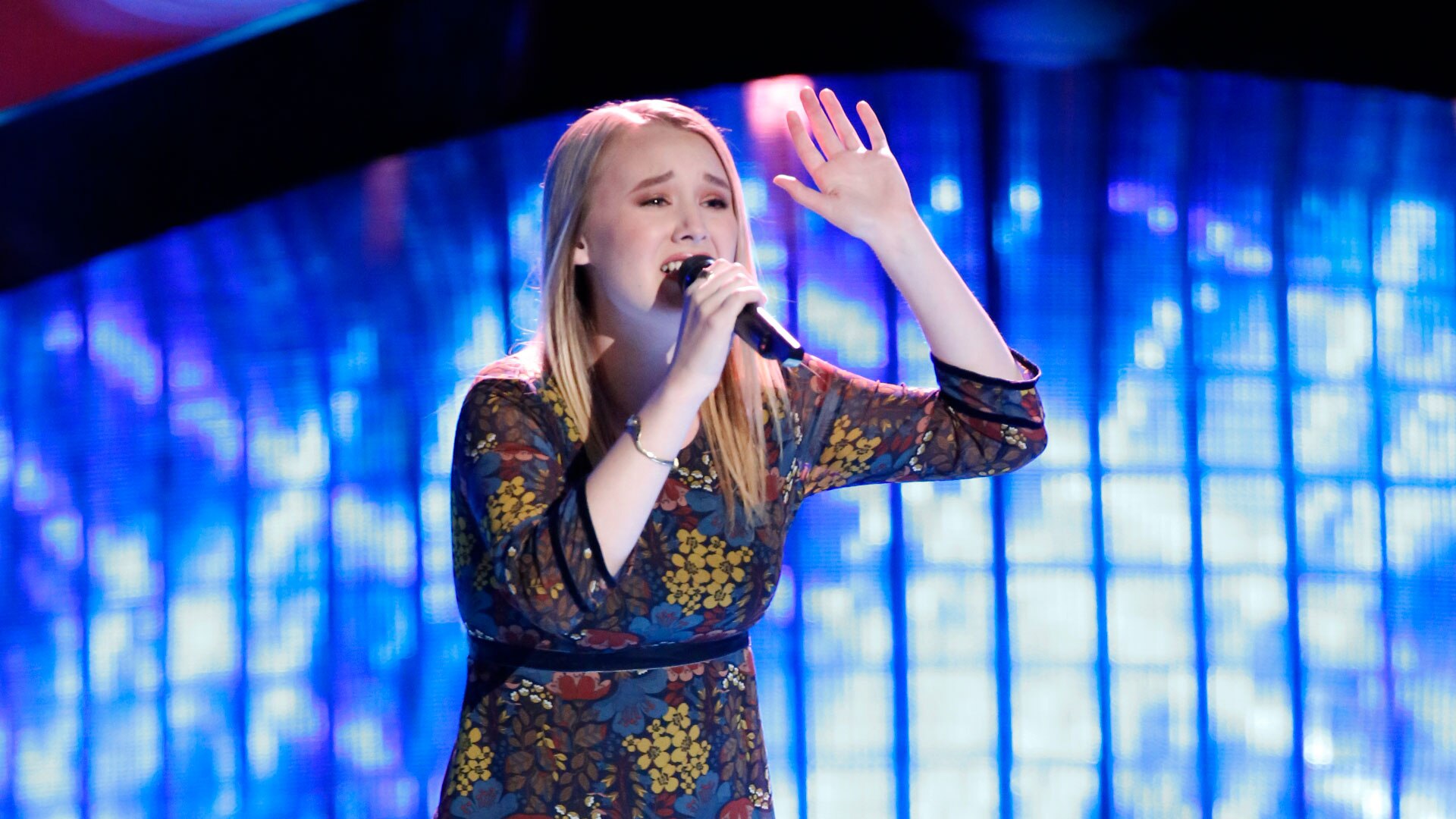 Watch The Voice Highlight: Addison Agen Blind Audition: "Jolene" - NBC.com
