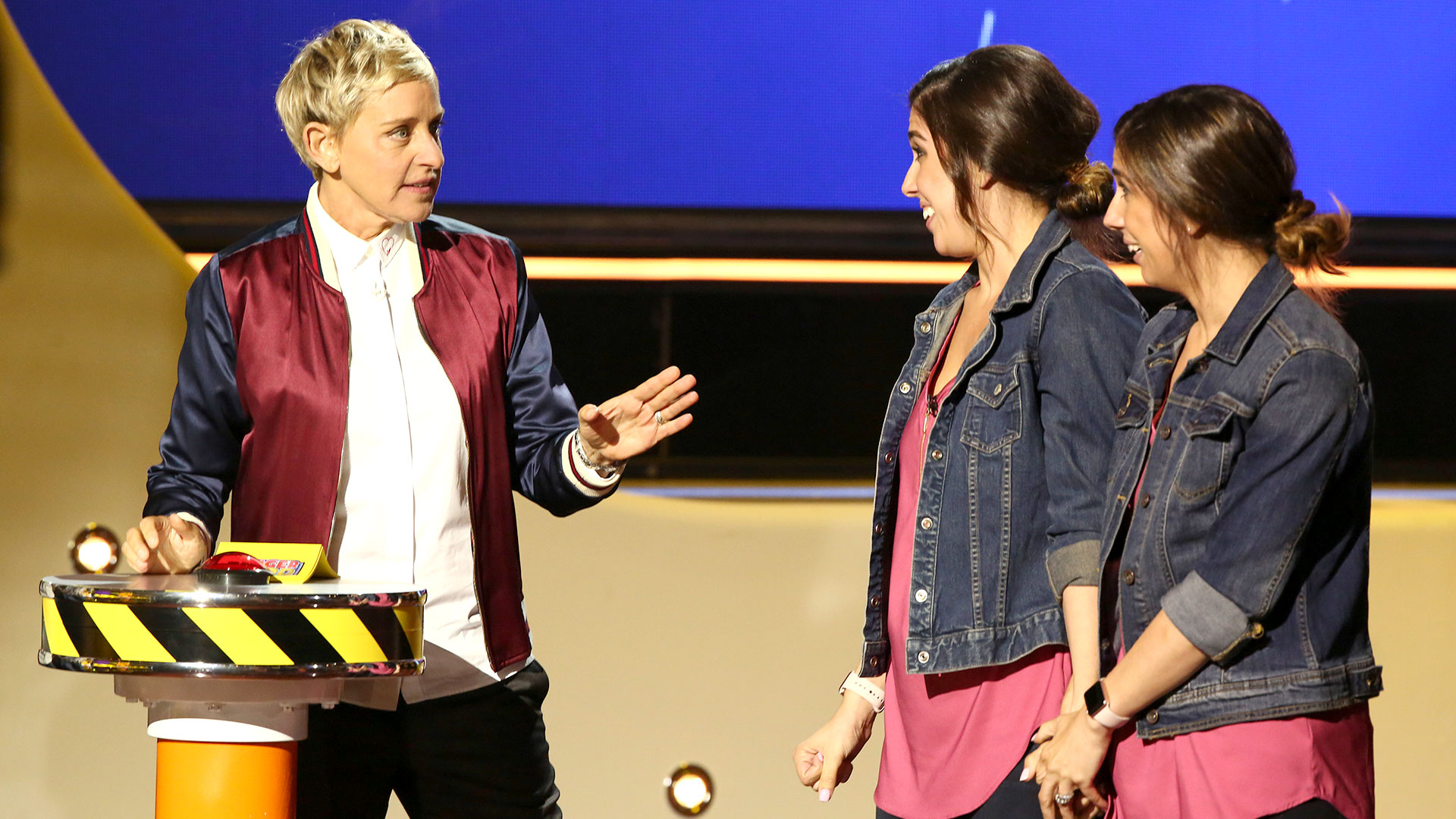Watch Ellen's Game of Games Episode: Say Hello to My Little Friends ...