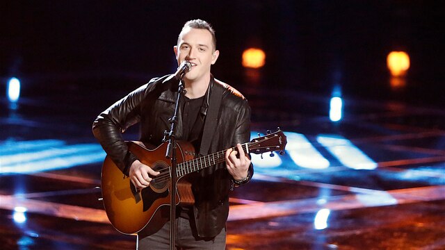Watch The Voice Highlight: Aaron Gibson: "Budapest" - NBC.com