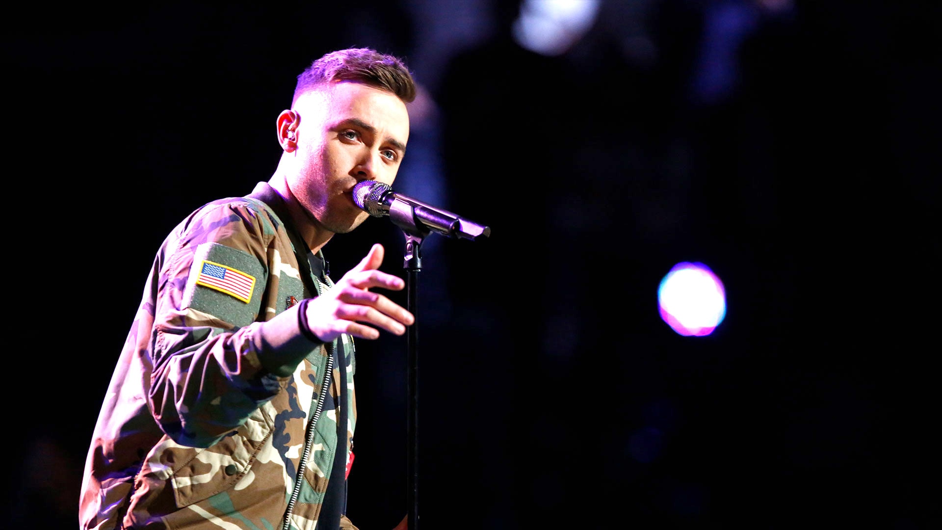 Watch The Voice Highlight: Hunter Plake: "Love Runs Out" - NBC.com